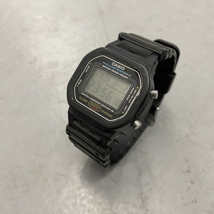 Vintage Vintage 90s Casio G Shock DW-5600E Square Face Digital Watch ...