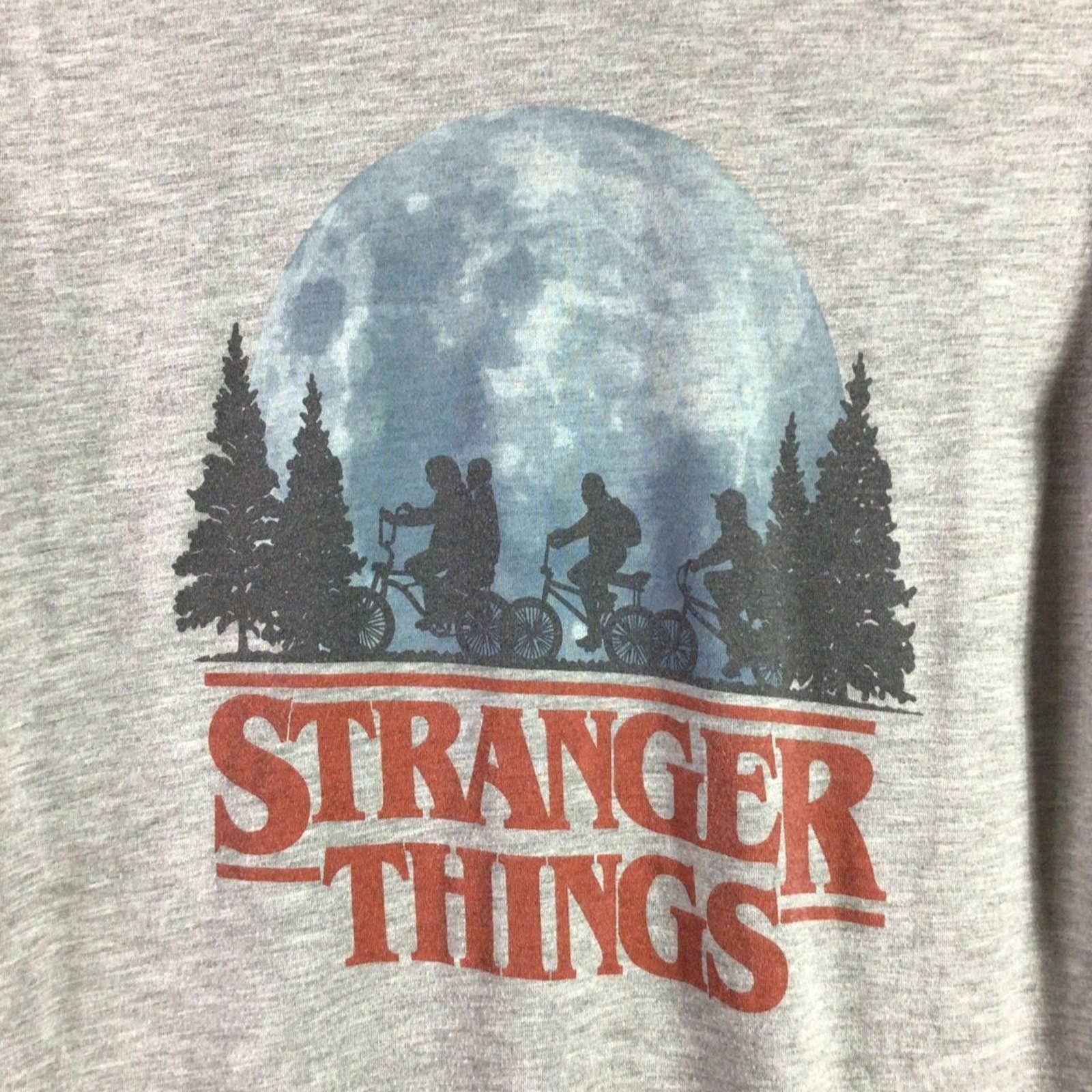 Streetwear Netflix Stranger Things T Shirt Netflix tv show Y2K Gray XL ...