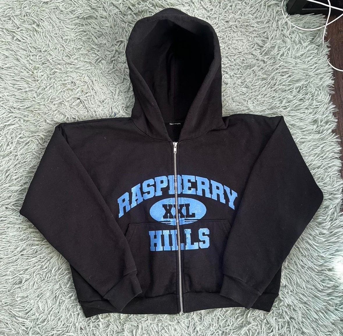 Streetwear GV GALLERY RASPBERRY HILLS CROPPED ZIP UP HOODIE | Grailed