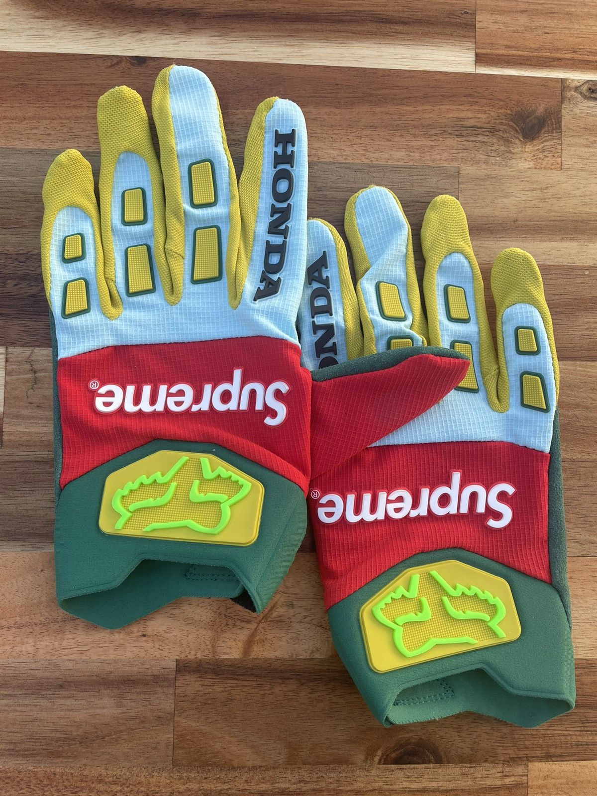Supreme Supreme Honda Fox Racing Gloves | Grailed