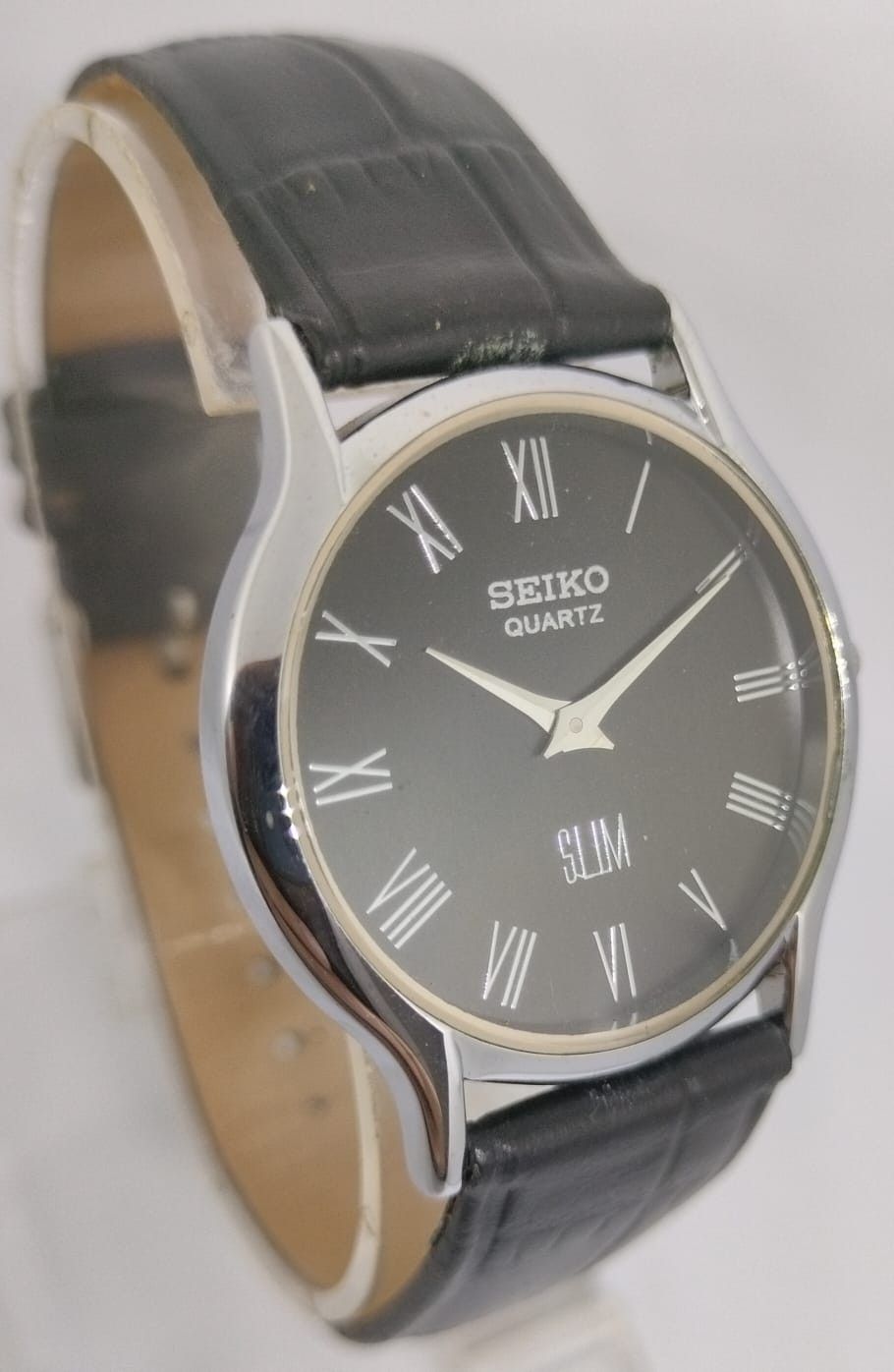 Seiko SEIKO SLIM QUARTZ CIRCULAR ROMAN NUMBER JAPANESE WRIST WATCH ...