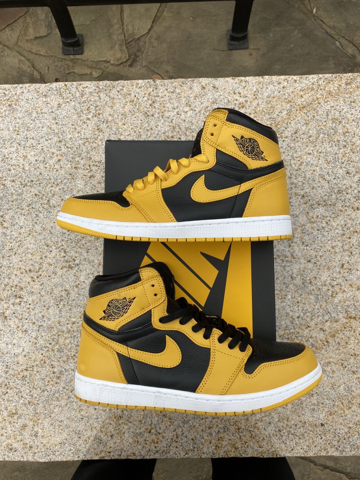 Nike Nike Air Jordan 1 Retro Pollen Yellow Men 10.5 555088-701 | Grailed