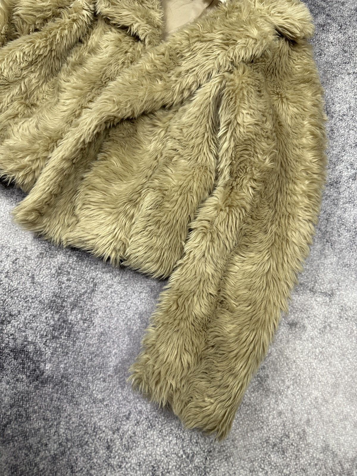 Archival Clothing × Avant Garde × Streetwear Y2K Fur Fuzzy Jacket Alt ...