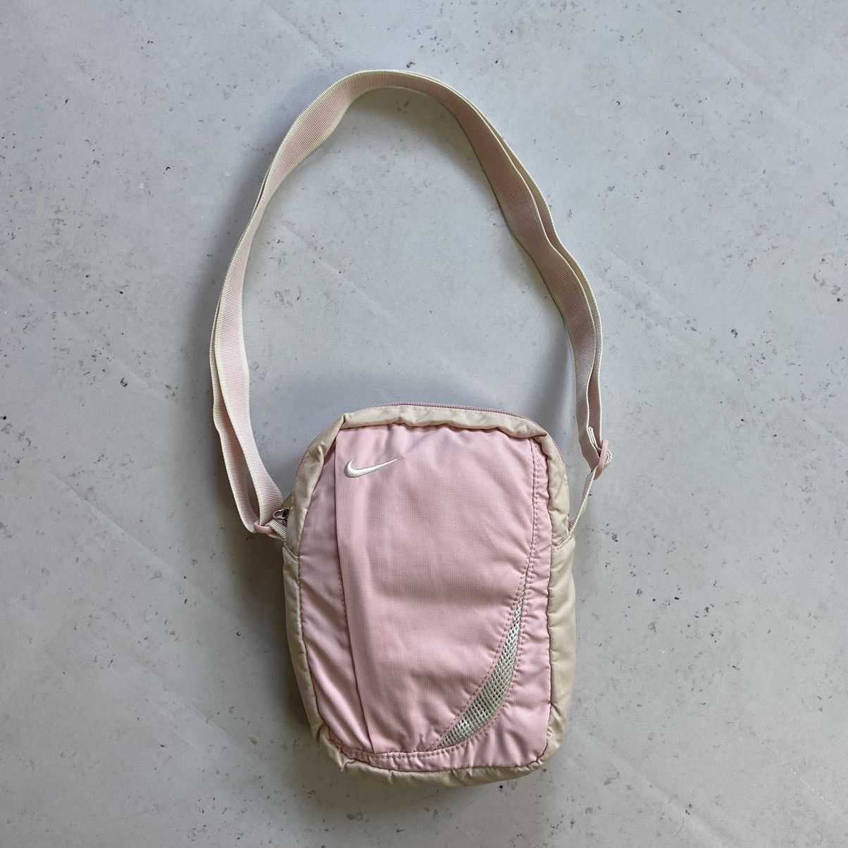 Nike Vintage Nike Cross Body Bag TN Swoosh Y2K Messenger Gorpcore | Grailed