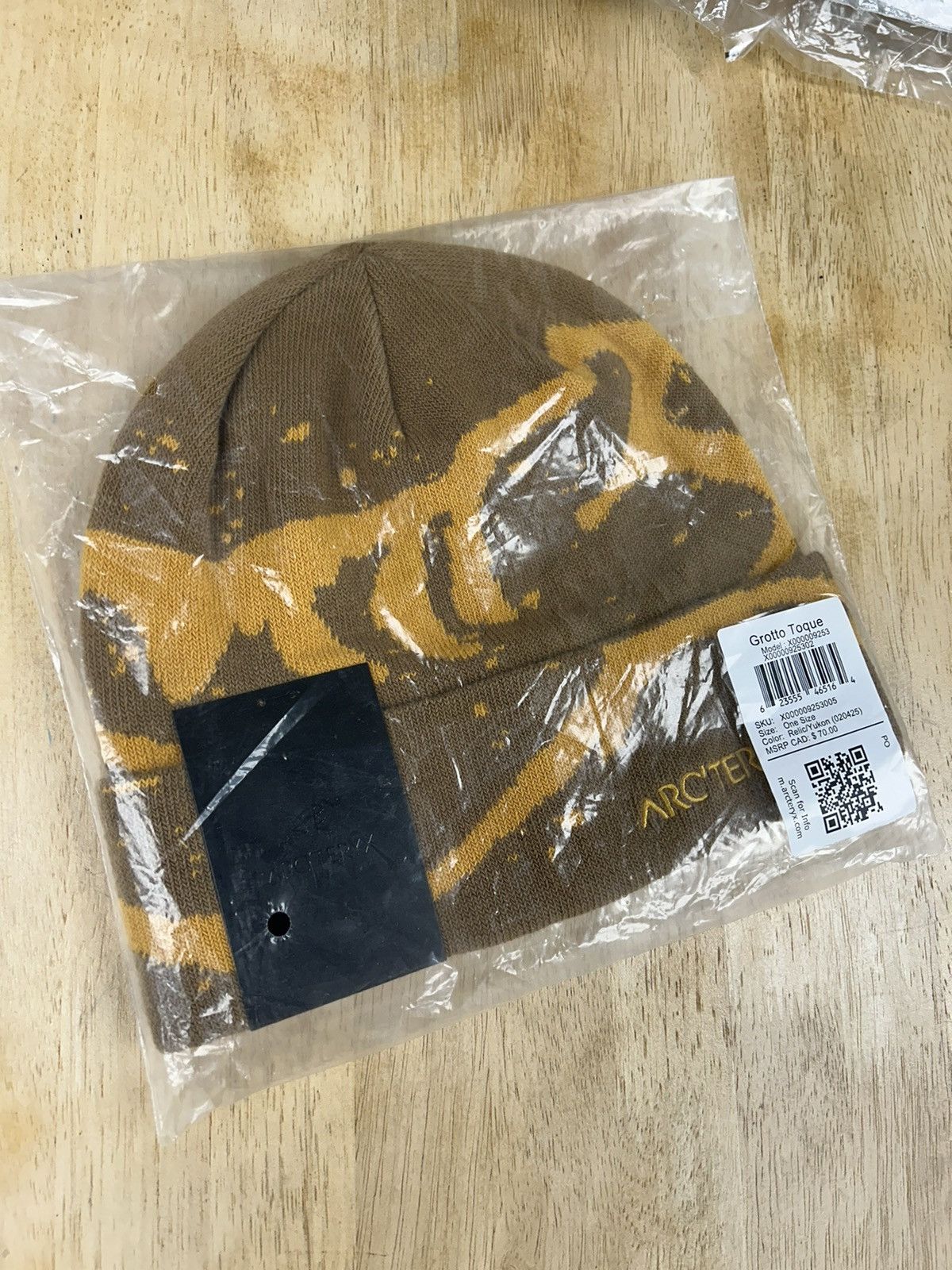 Arc'Teryx Arc’teryx Grotto Toque Relic/Yukon | Grailed Arc'Teryx Arc’teryx Grotto Toque Relic/Yukon | Grailed