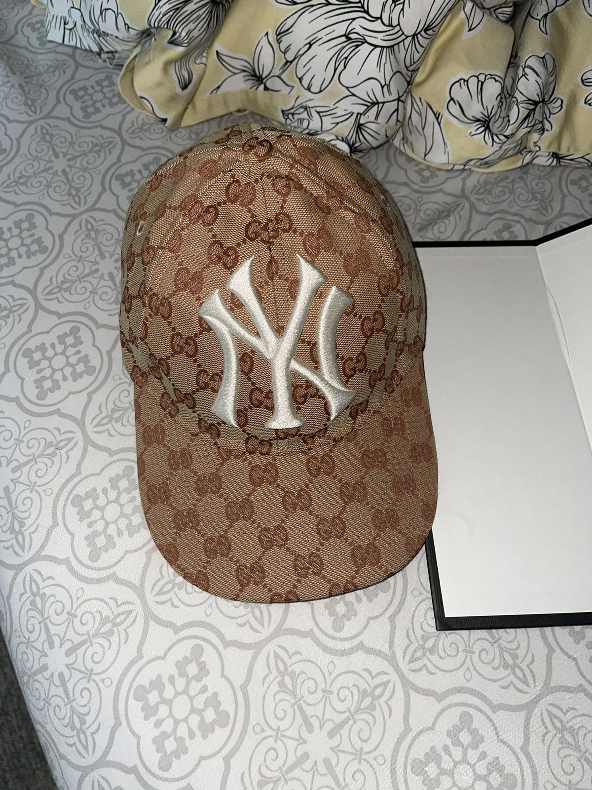 Gucci Official Gucci & MLB Collab Dad hat | Grailed