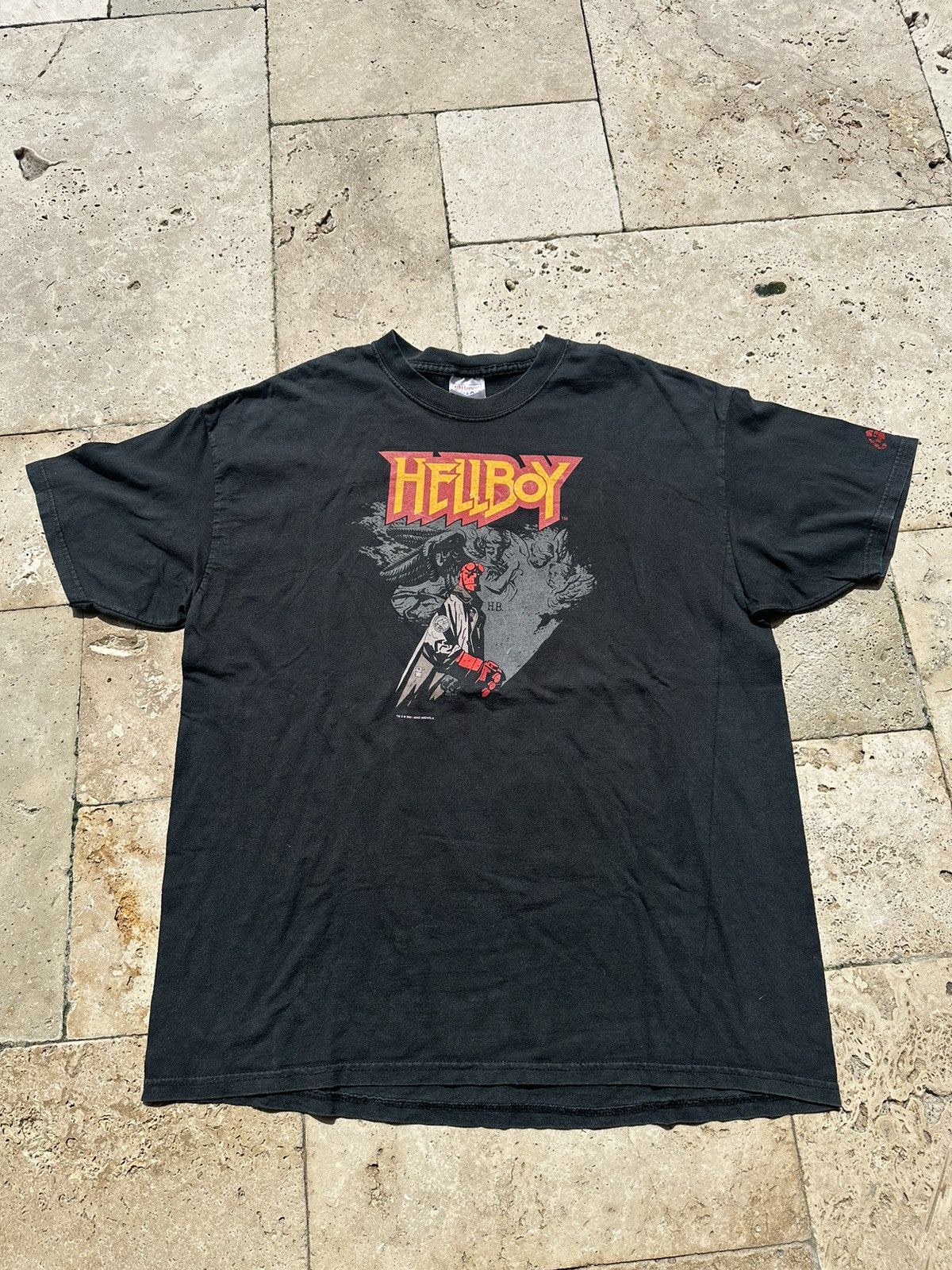 Comics × Dc Comics × Vintage Vintage early 2000s Hellboy Tee | Grailed