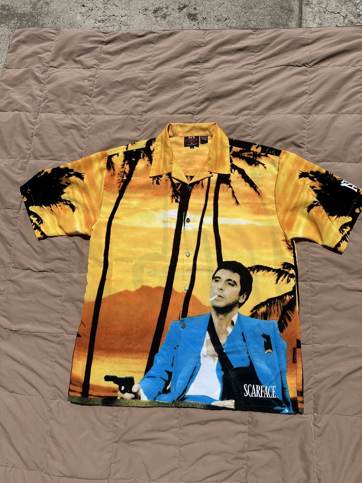 Dragonfly × Movie × Vintage Vintage Scarface Tony Montana Button-Up ...