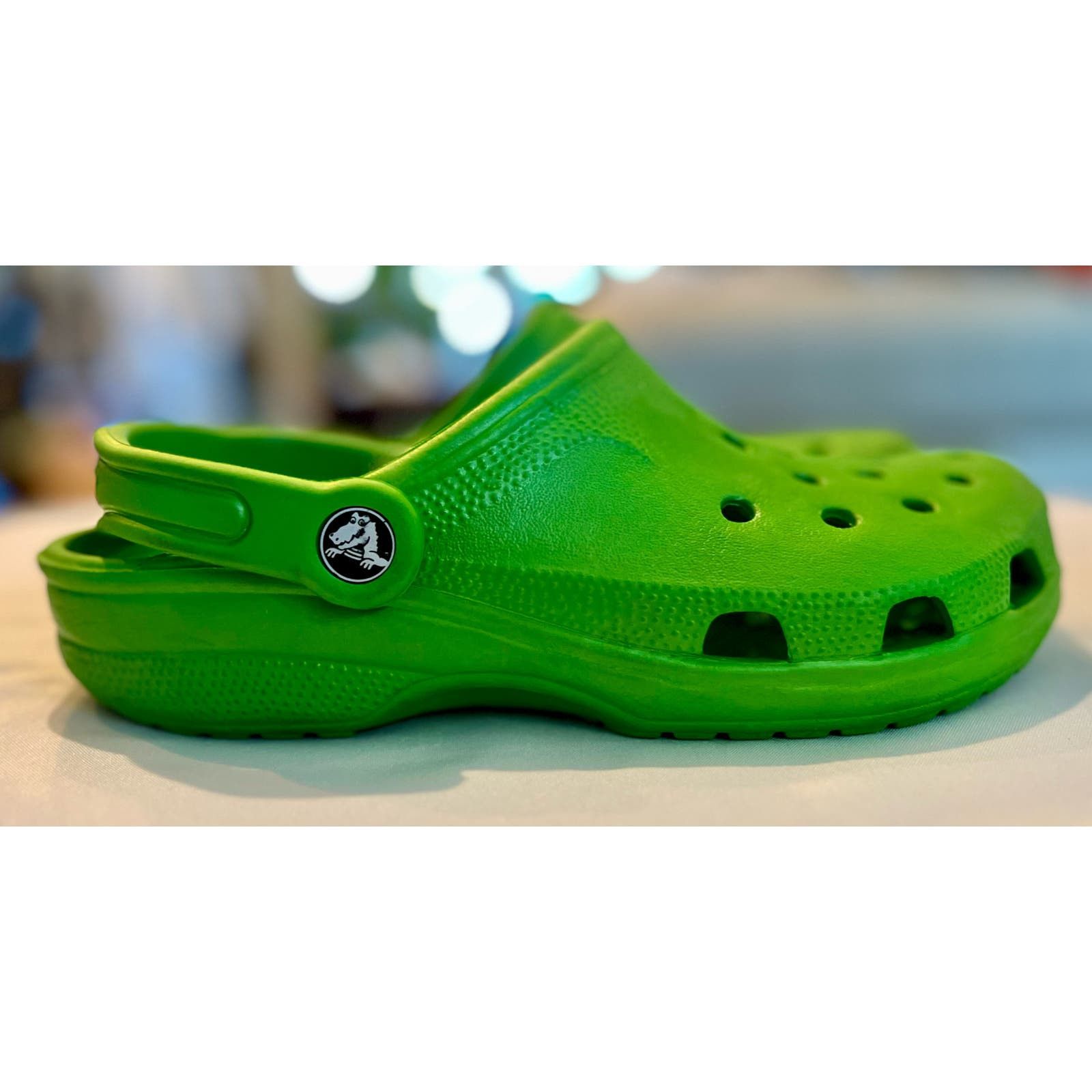 Crocs Crocs Classic Clog in Grass Green - size W6-7 or M4-5 | Grailed