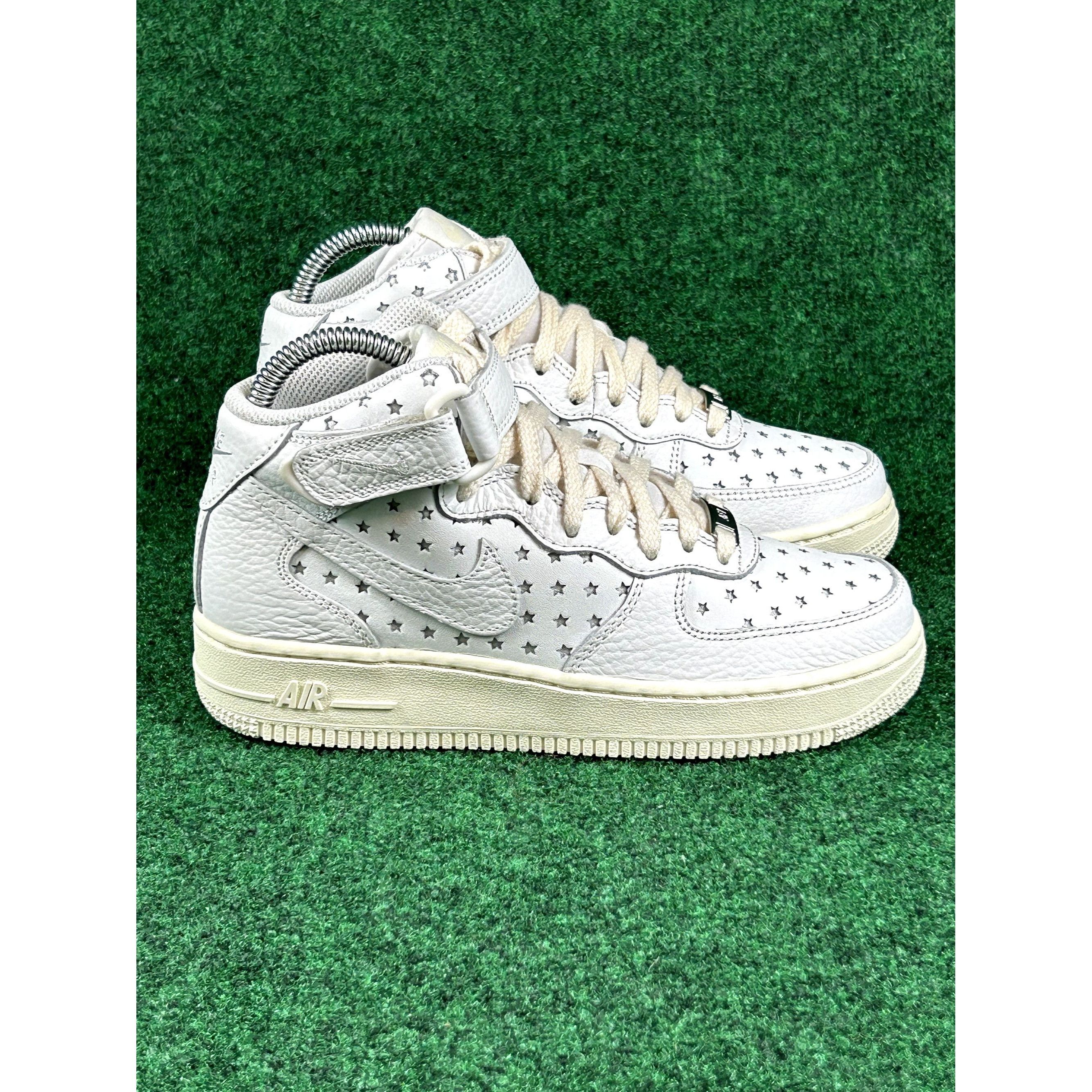 Nike Nike Air Force 1 Mid Cut Out Stars Summit White Womens Sz 6 | Grailed