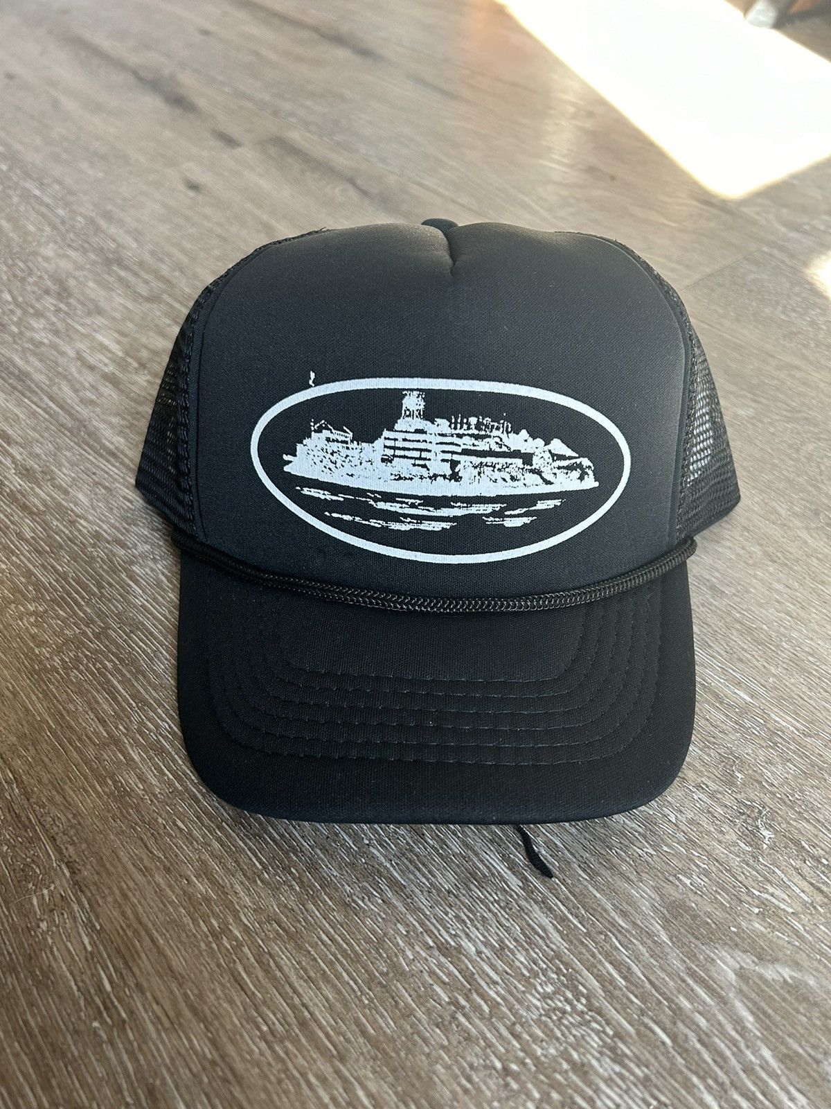 Corteiz Corteiz OG Alcatraz Trucker Hat 21’ | Grailed