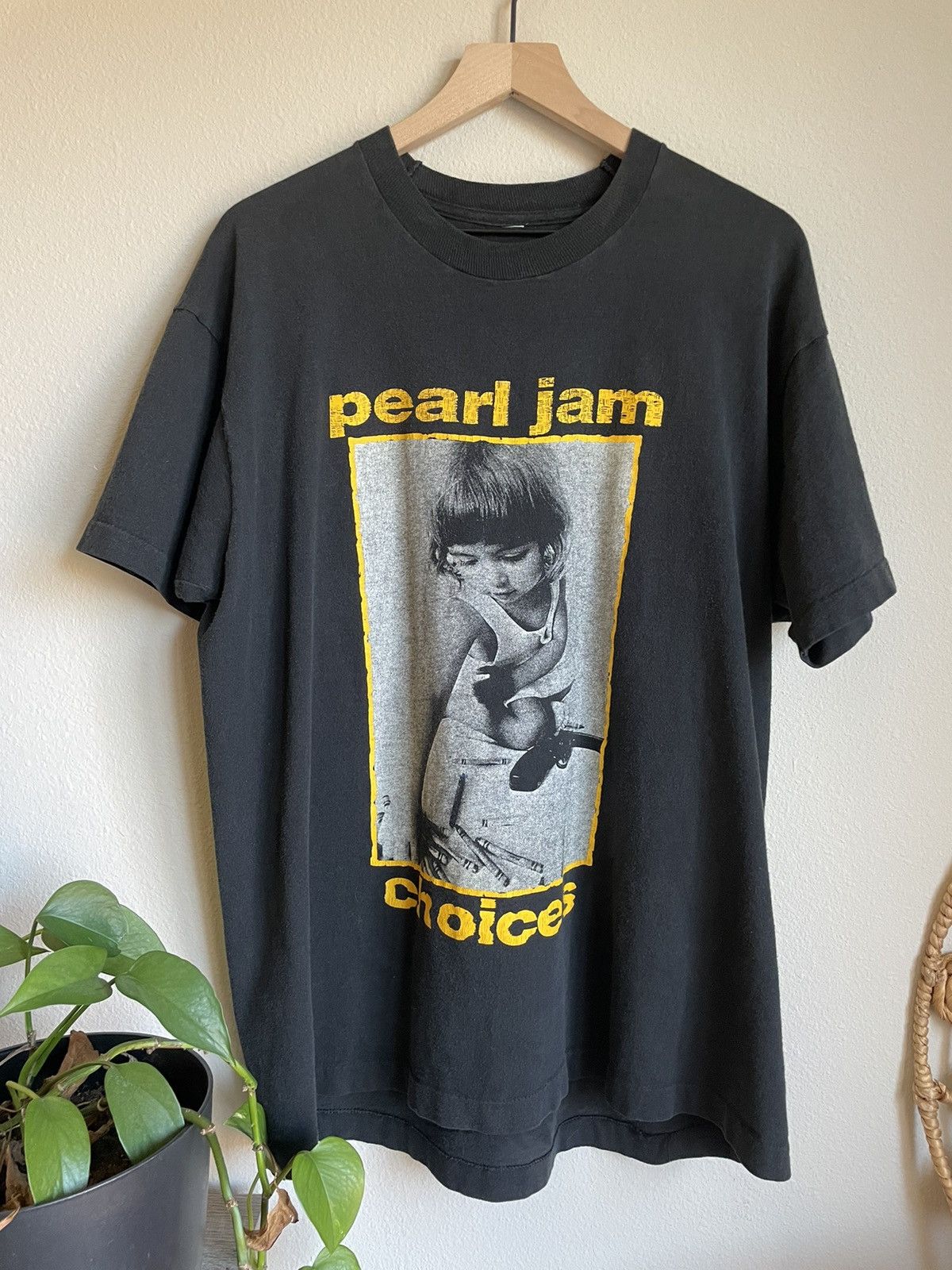 Vintage Vintage Pearl Jam Choices 1992 Yellow Lollapalooza T-Shirt ...