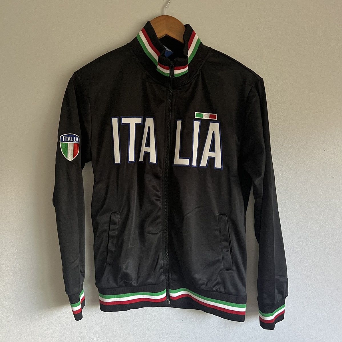 Italian Designers × Streetwear × Vintage Vintage Black Italia Track ...