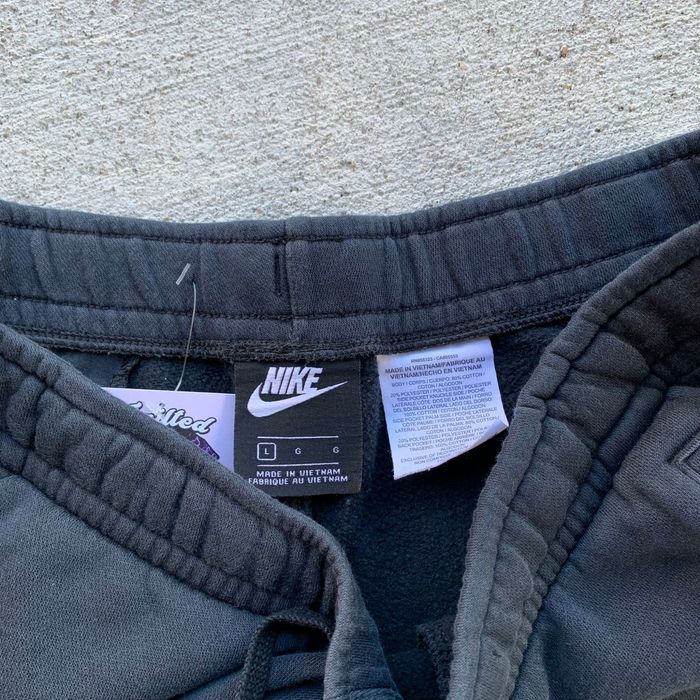 Nike 00's Nike Logo Graphic Black Shorts | Grailed