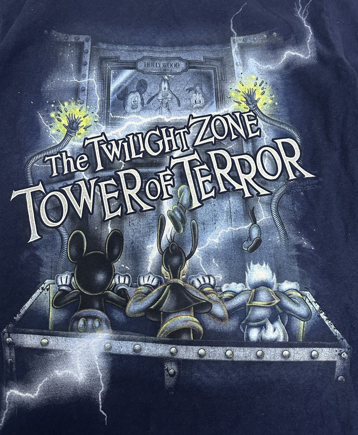Vintage Vintage Lightning Disney Tower Of Terror T-Shirt y2k Japan ...