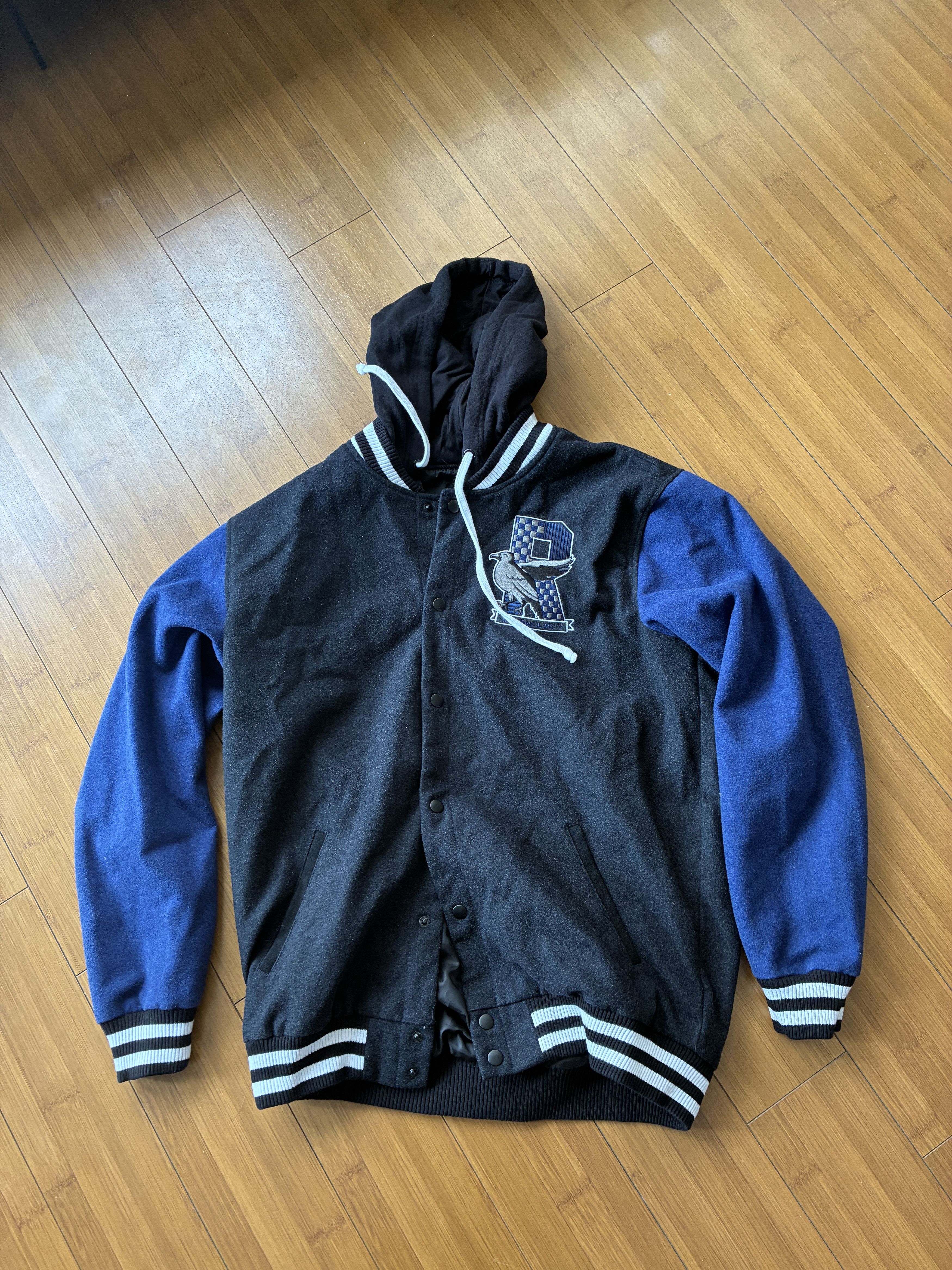 Warner Bros Harry Potter Ravenclaw Varsity Jacket Black Men's Large ...