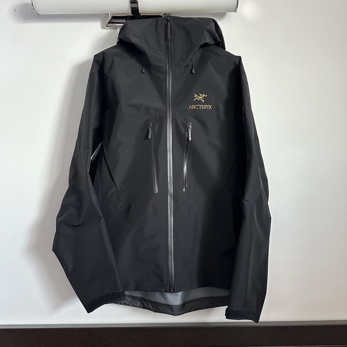 Arc'teryx × Veilance Arc’teryx Alpha SV 24K Gold Gore-Tex Pro Jacket | Grailed