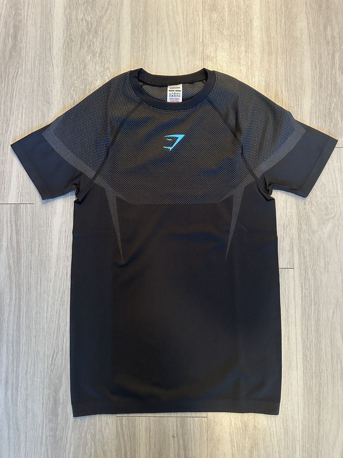 Gymshark GYMSHARK ONYX V5 BLACK/BLUE SHORT SLEEVE | Grailed