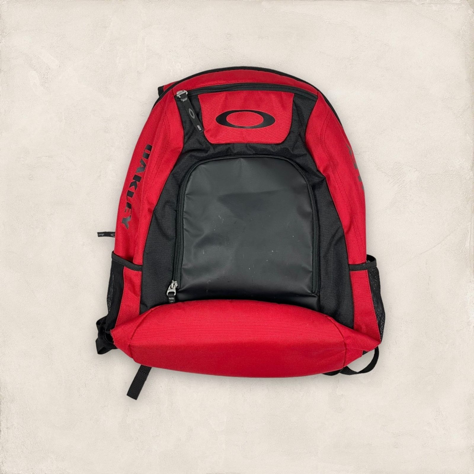 Oakley × Streetwear × Vintage Vintage Oakley Backpack Red/Black ...