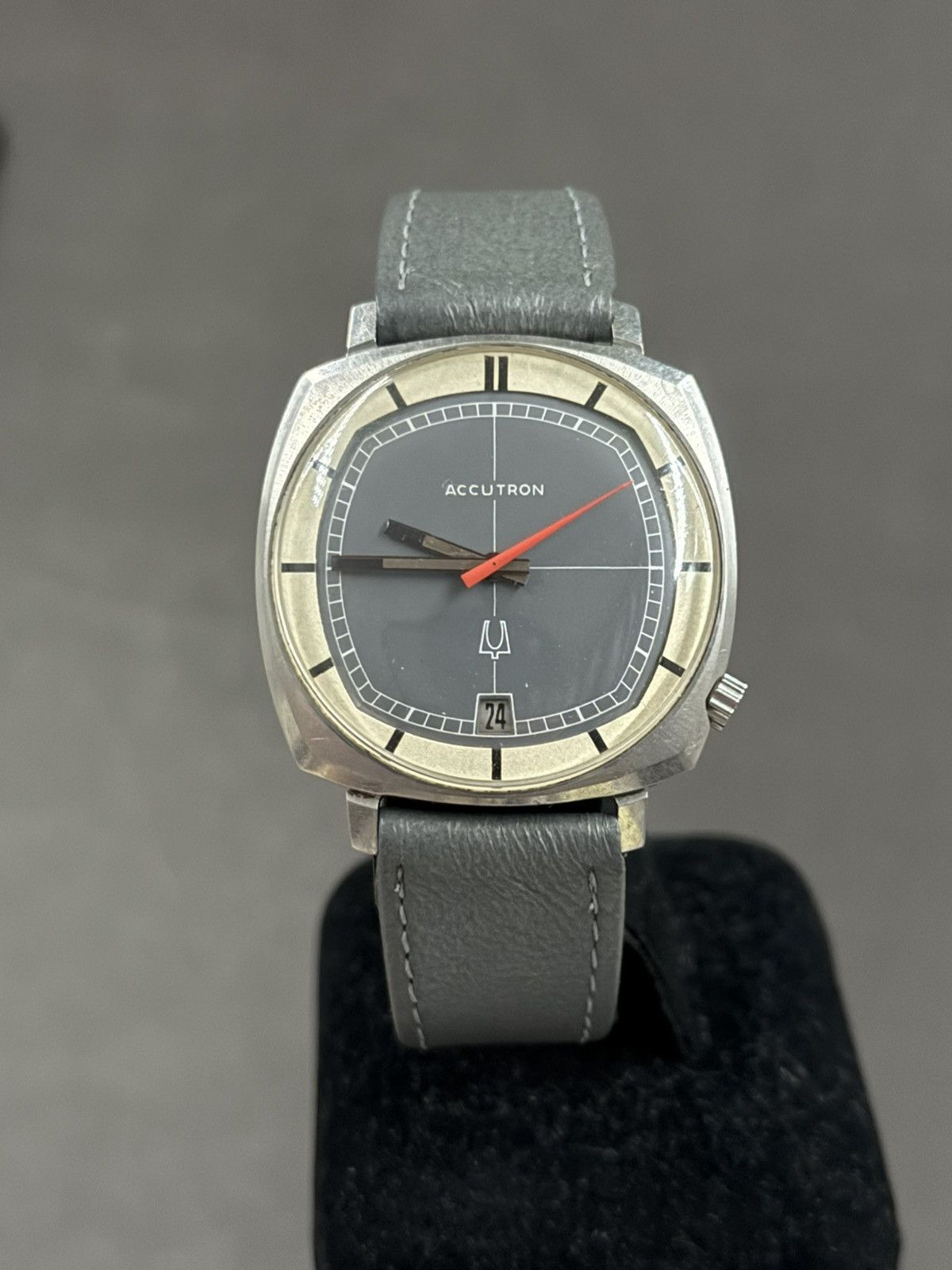 Bulova × Vintage Rare 1970’s BULOVA ACCUTRON Tuning Fork Quartz Watch ...
