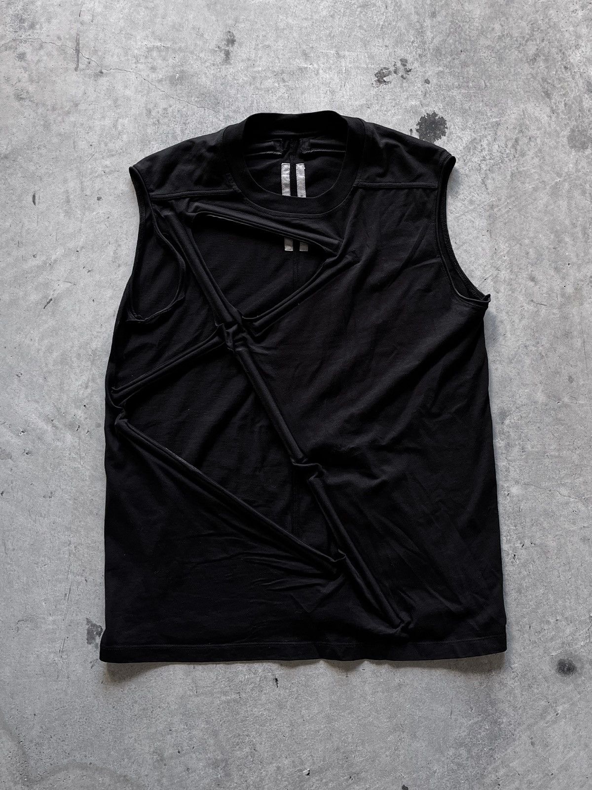 Rick Owens Rick Owens SS19 "BABEL" geometric hole sleeveless tank top ...