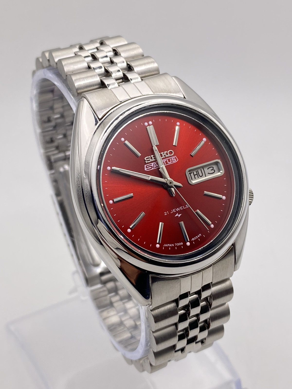 Vintage Seiko 5 Automatic 7009 Red Dial Men’s Wristwatch | Grailed