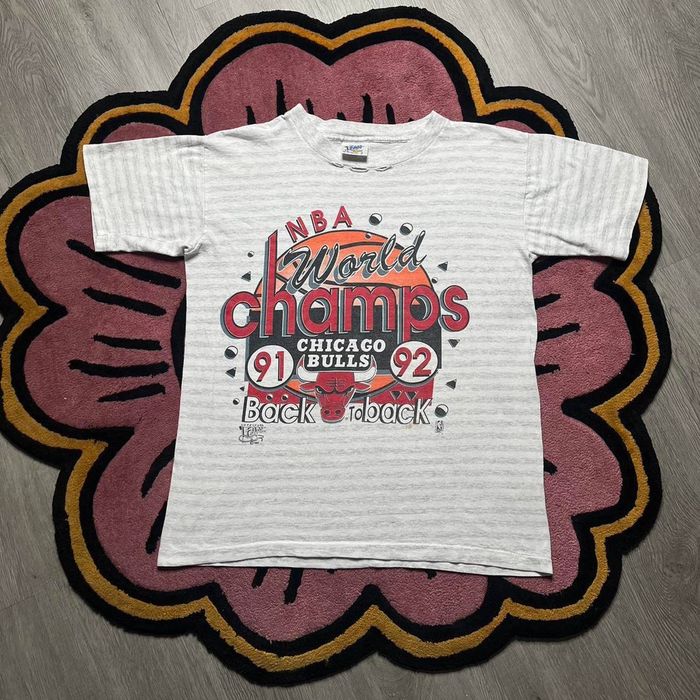 Vintage Vintage 90’s Chicago Bulls Back to Back Champs T-shirt | Grailed
