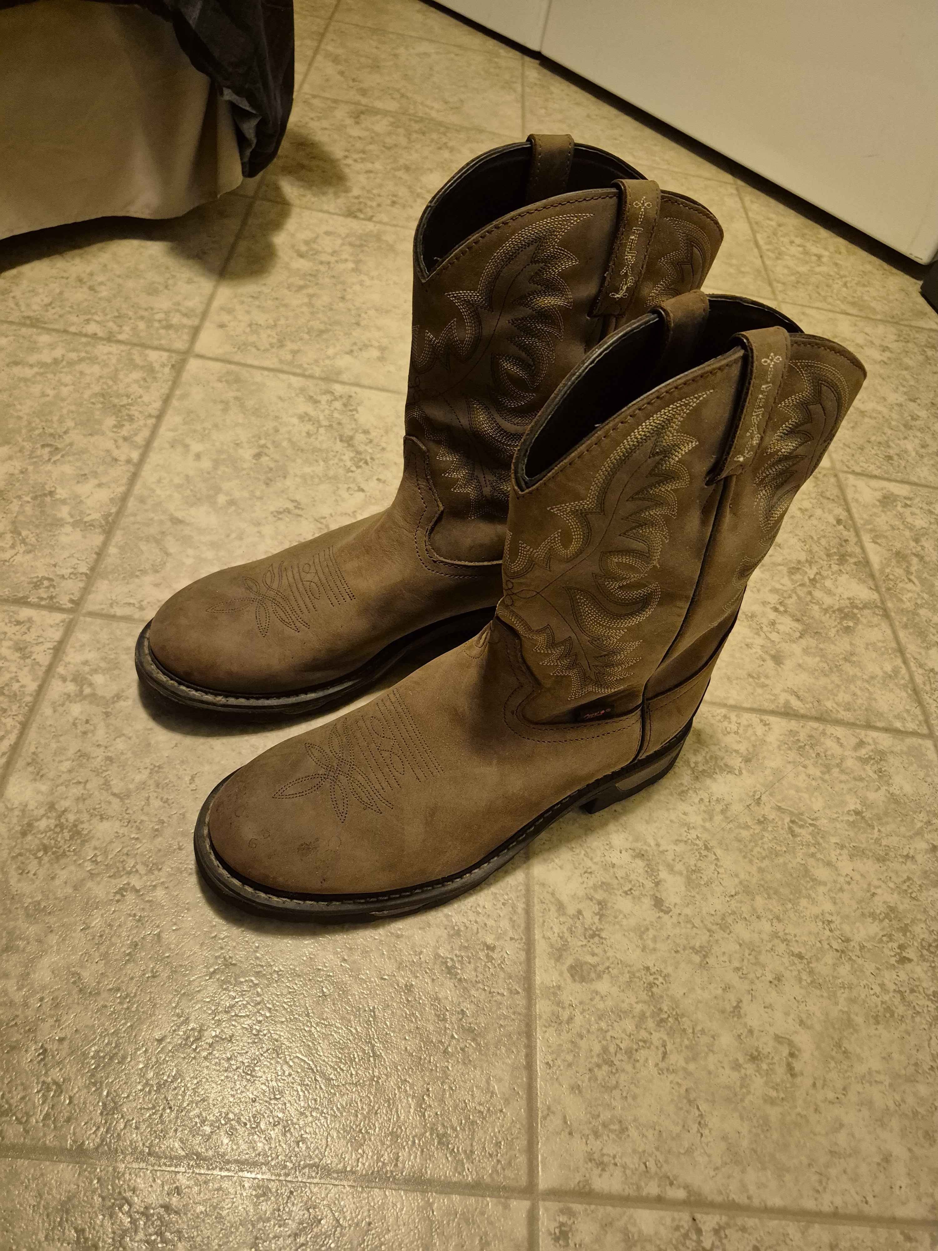 Tony Lama Tony Lama Boots Harlingen Pullon in Tan Cheyenne | Grailed
