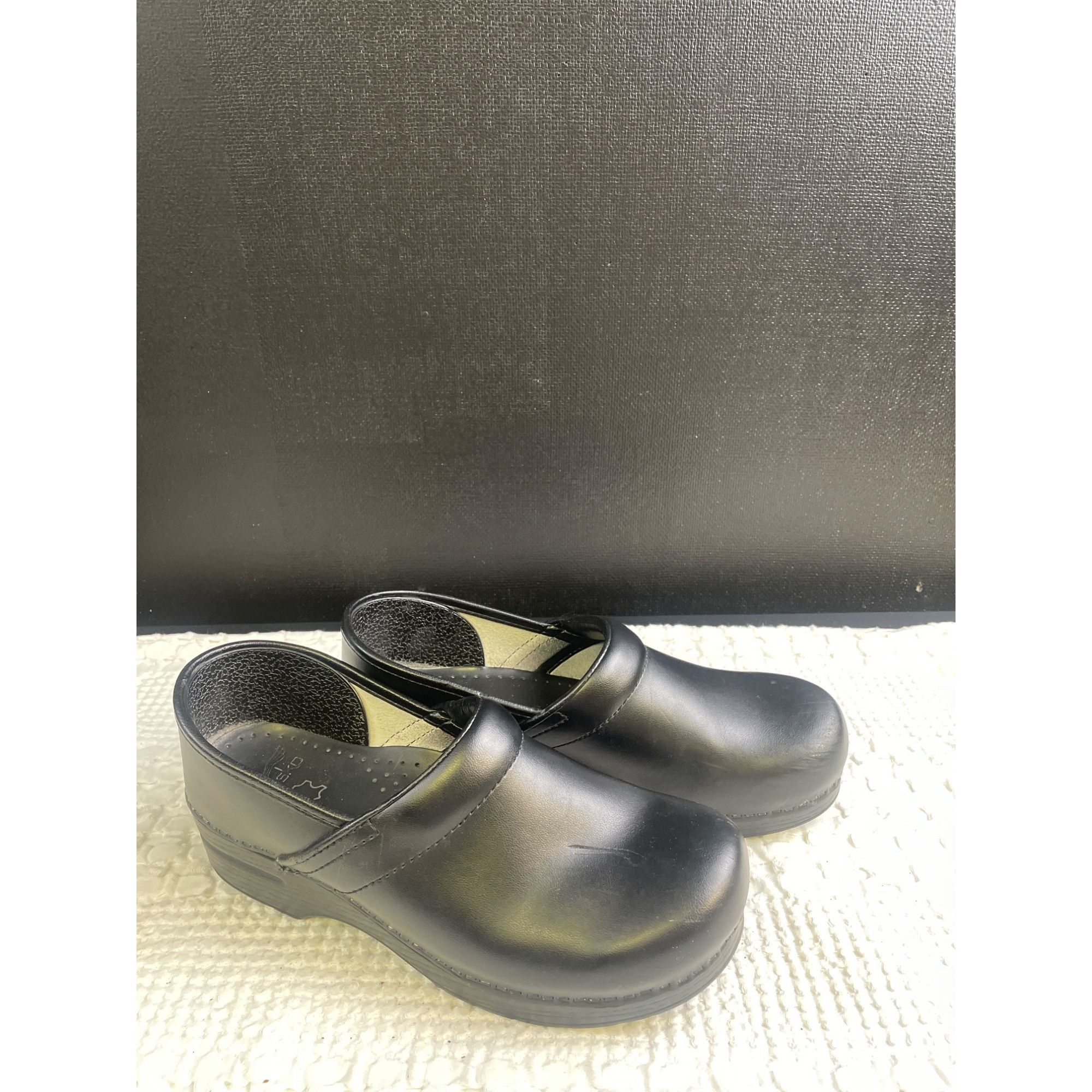 Dansko Dansko Womens Black Leather Clogs/Shoes, Slip on Size 41/9.5 ...