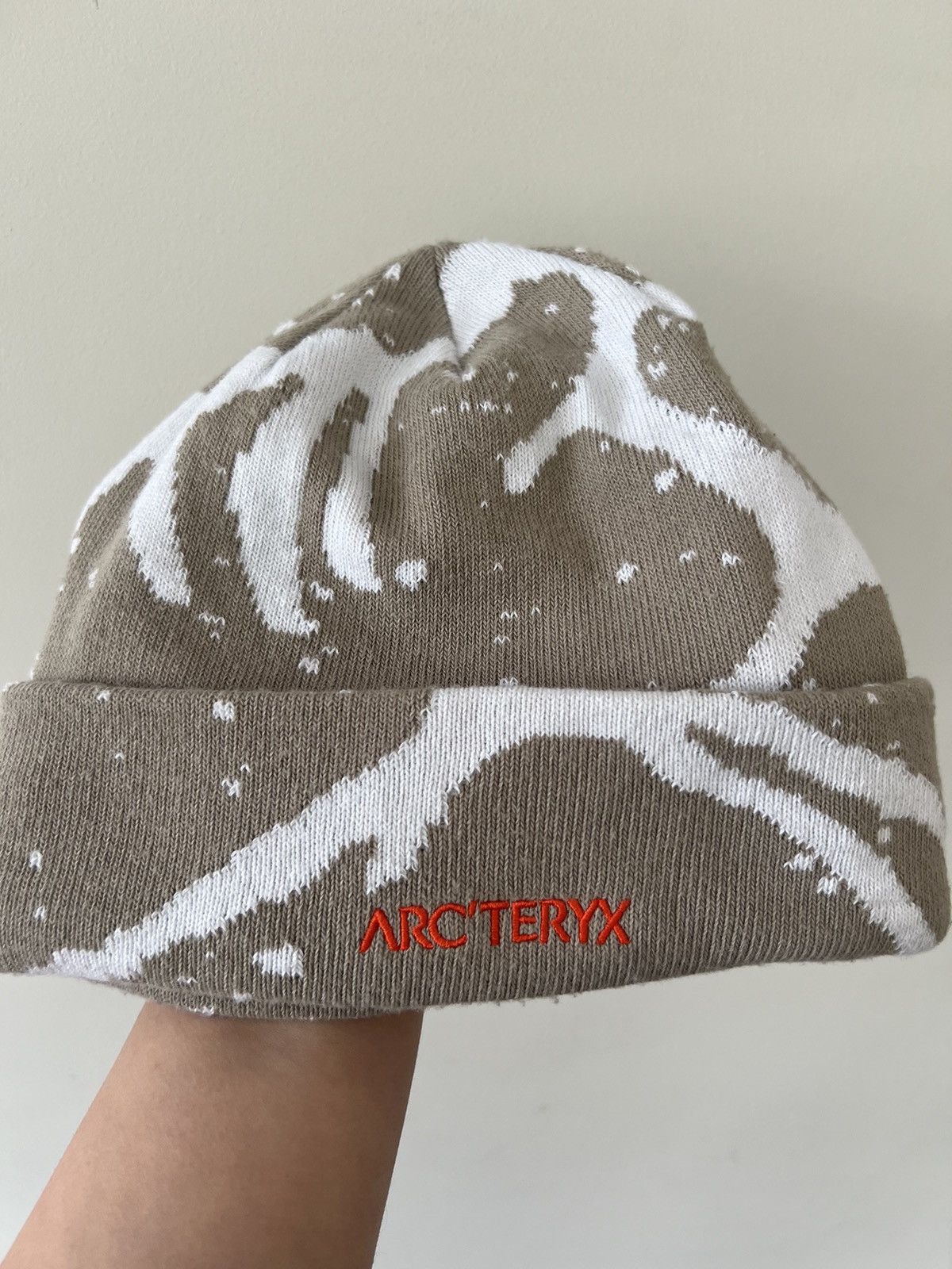Arc'Teryx Arcteryx Grotto Toque Beanie Habitat White Light | Grailed