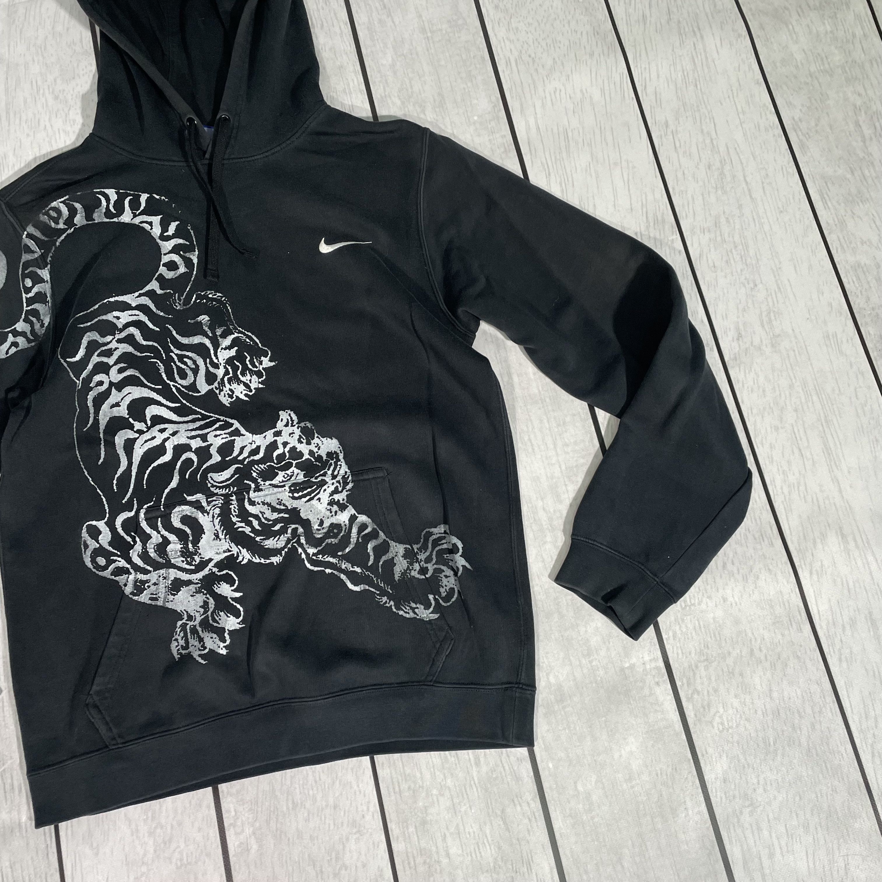 Nike Custom Nike Hoodie Tiger streetwear art grunge opium y2k | Grailed