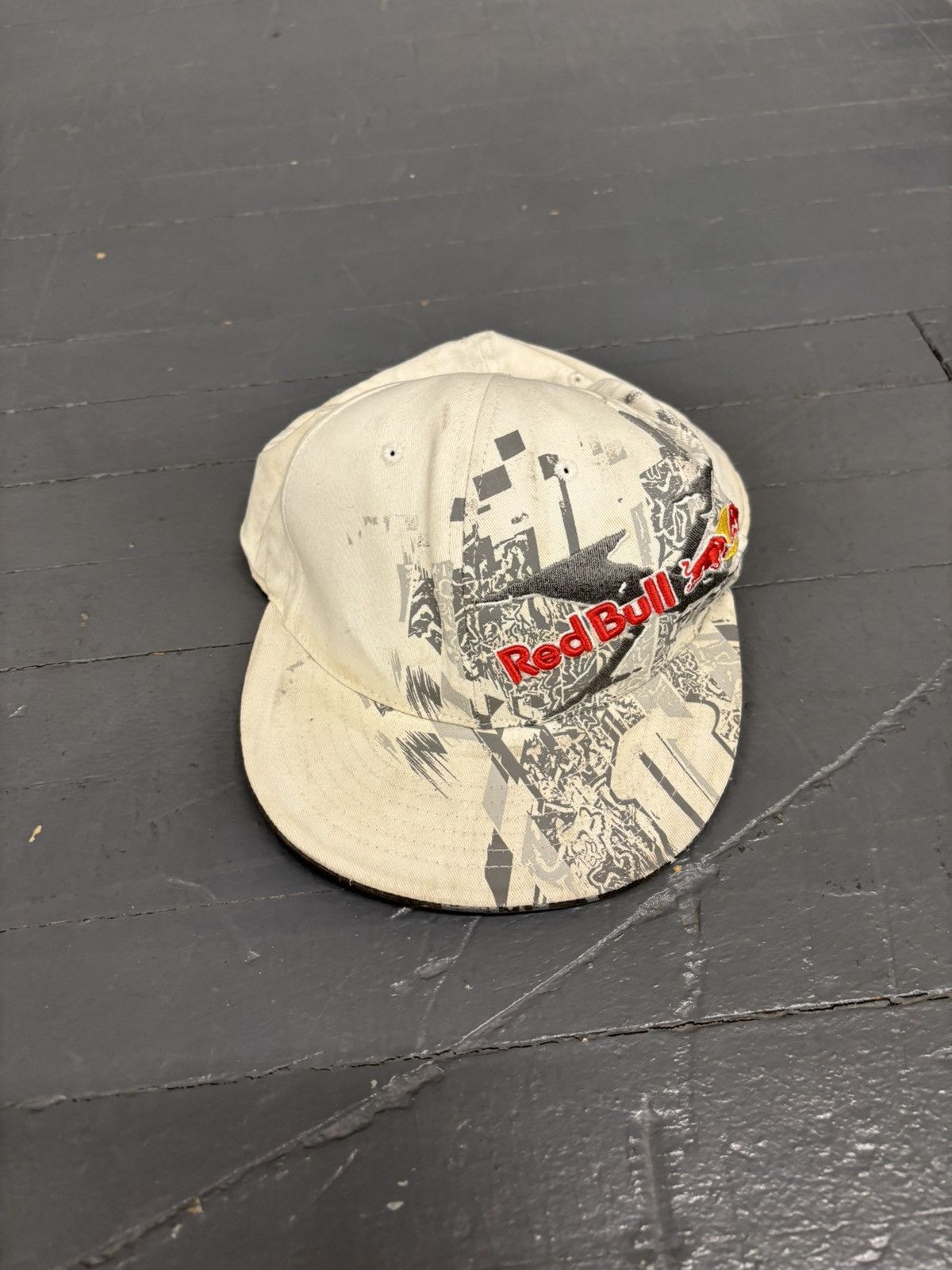 Fox × Red Bull × Streetwear Y2K Red Bull fox Red Bull fitted hat | Grailed