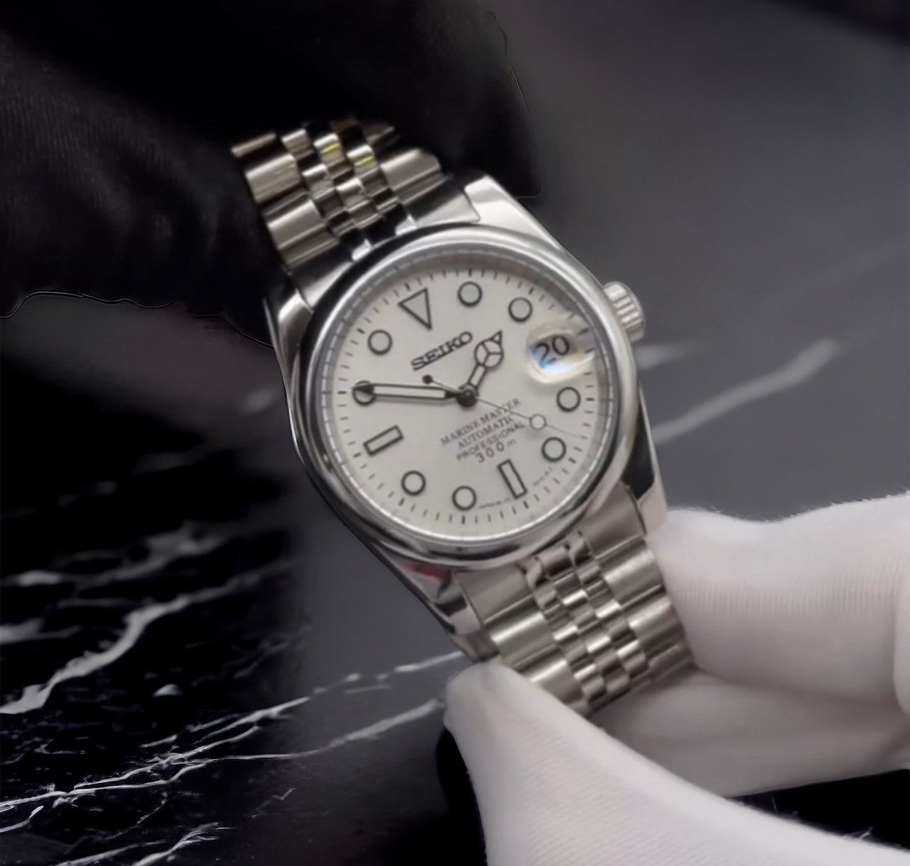 Seiko Seiko Datejust White Dial Smooth Bezel 36mm Jubilee Watch | Grailed