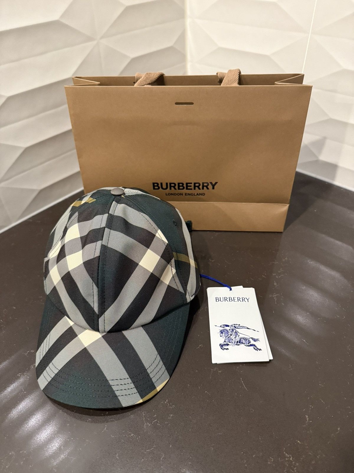 Burberry BURBERRY CHECK PLAID HAT CAP (SIZE XL) | Grailed