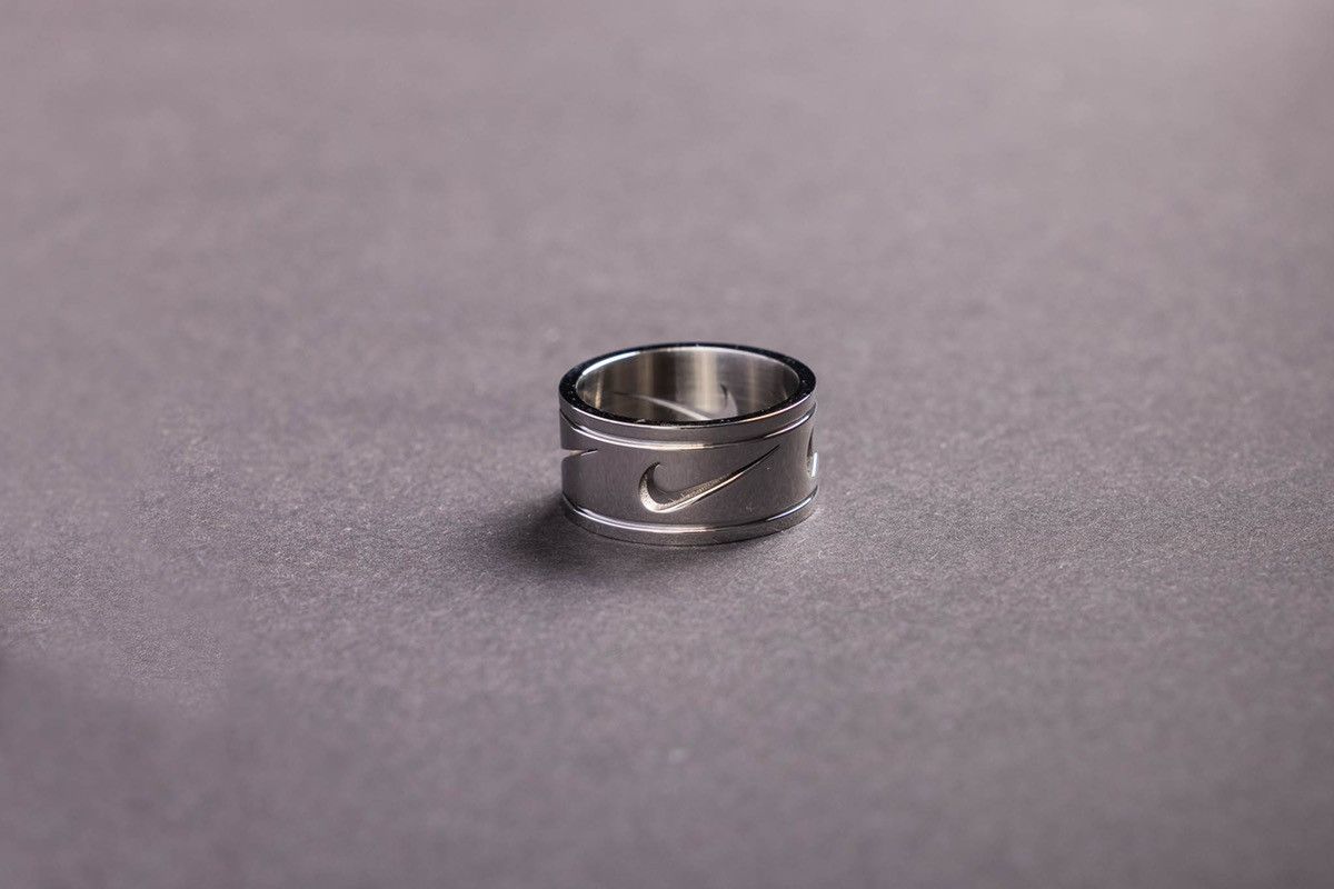 Nike Vintage Nike Ring Swoosh Logo Y2K | Grailed