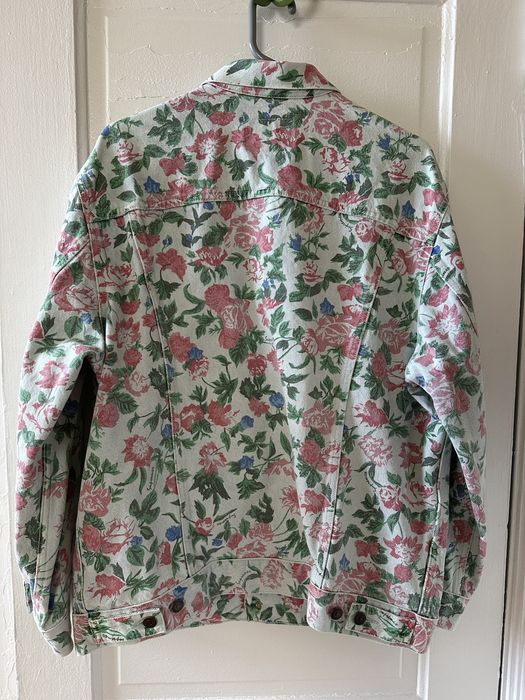 Supreme Supreme x Levis Roses Trucker Jacket | Grailed