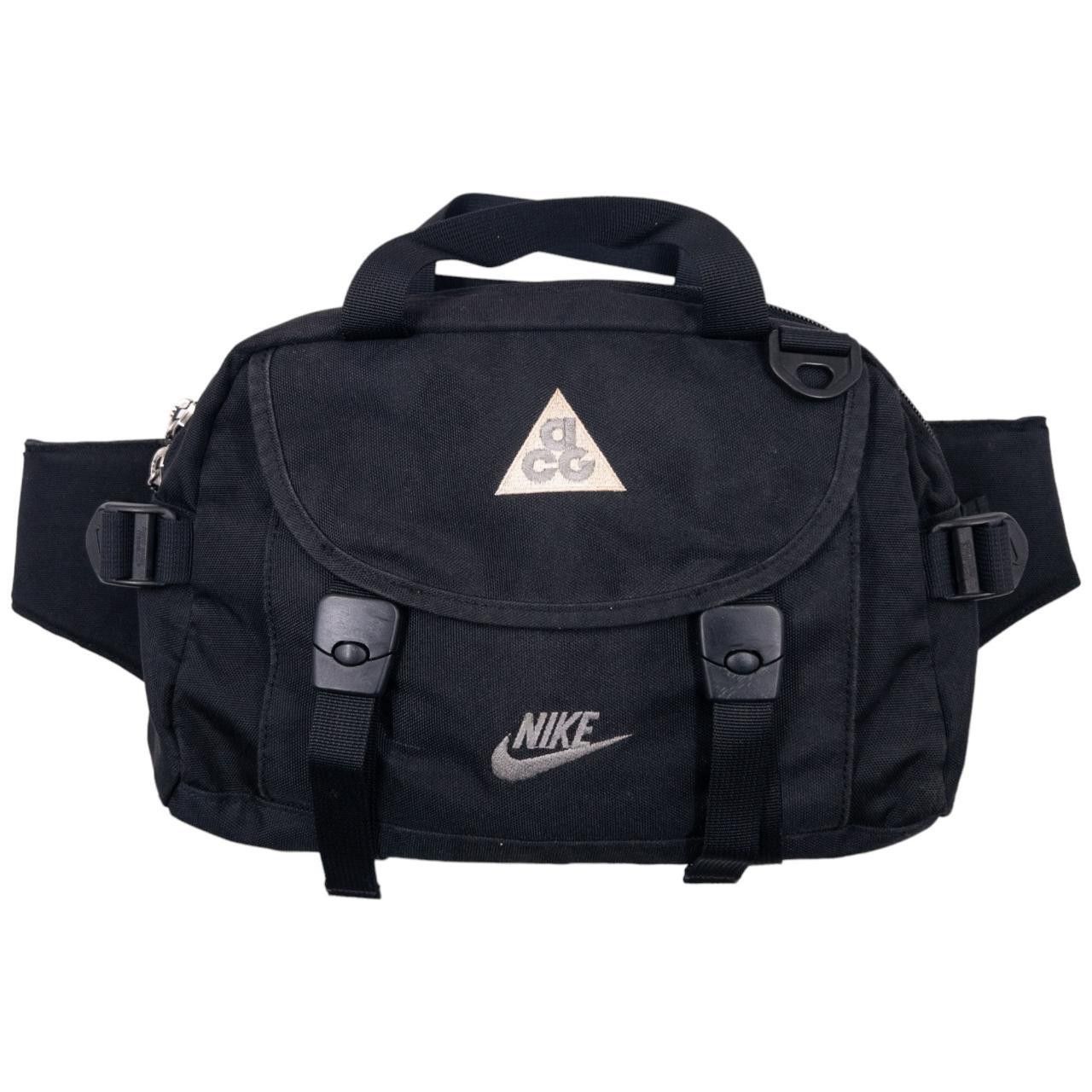Nike ACG Vintage Nike ACG Cross Body bag | Grailed