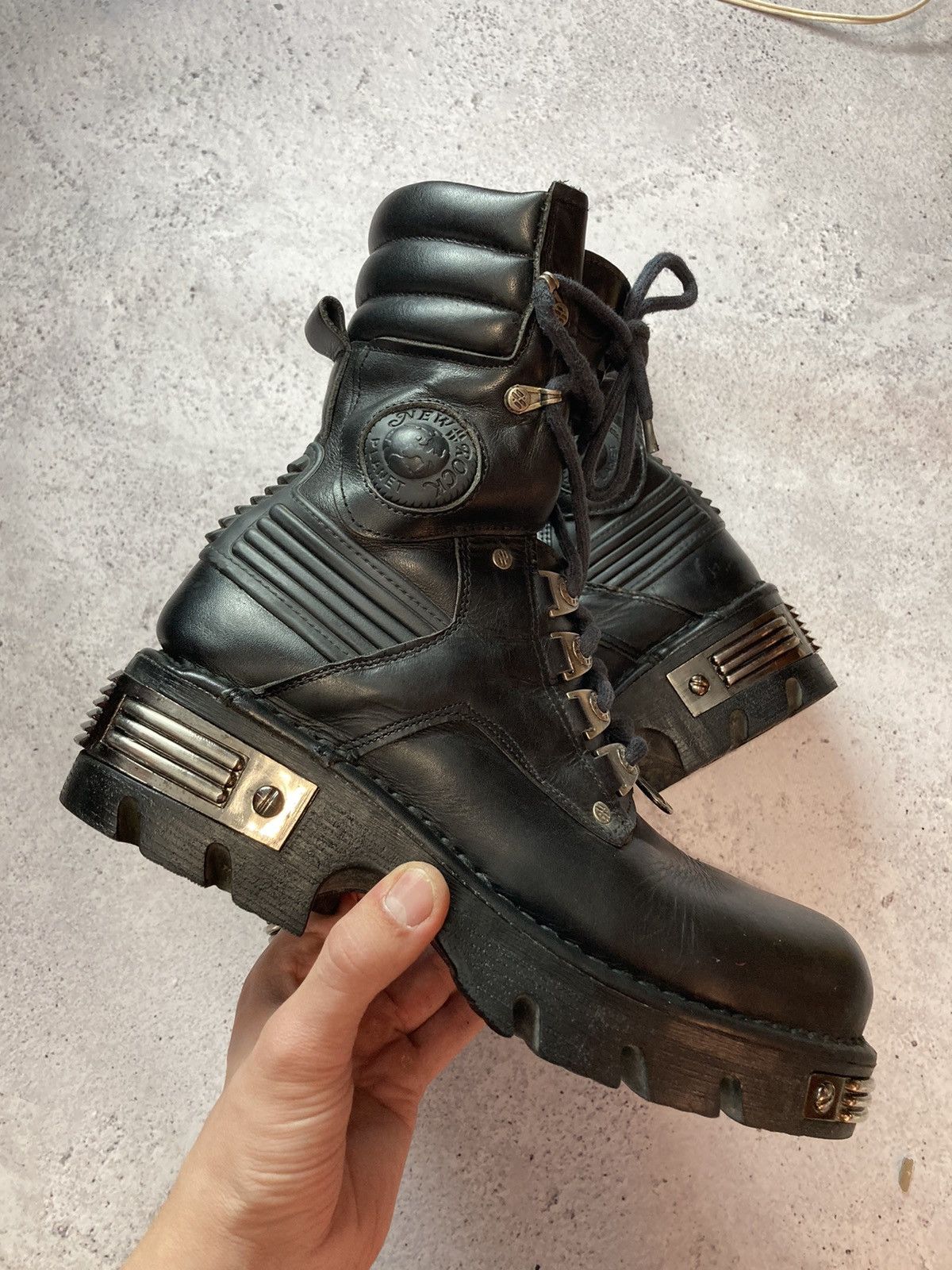 New Rock × Streetwear × Vintage Vintage New Rock platform boots Tiger ...