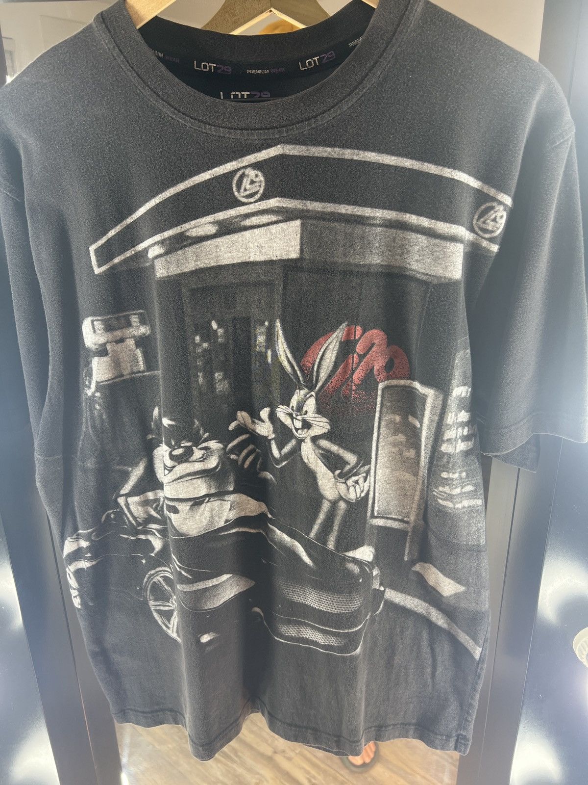Vintage × Warner Bros Lot 29 looney tunes front hit | Grailed