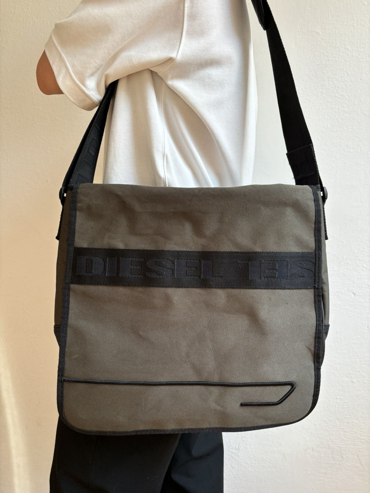 Diesel Diesel Vintage 00s Spare Parts Nylon Shoulder Messenger Bag ...