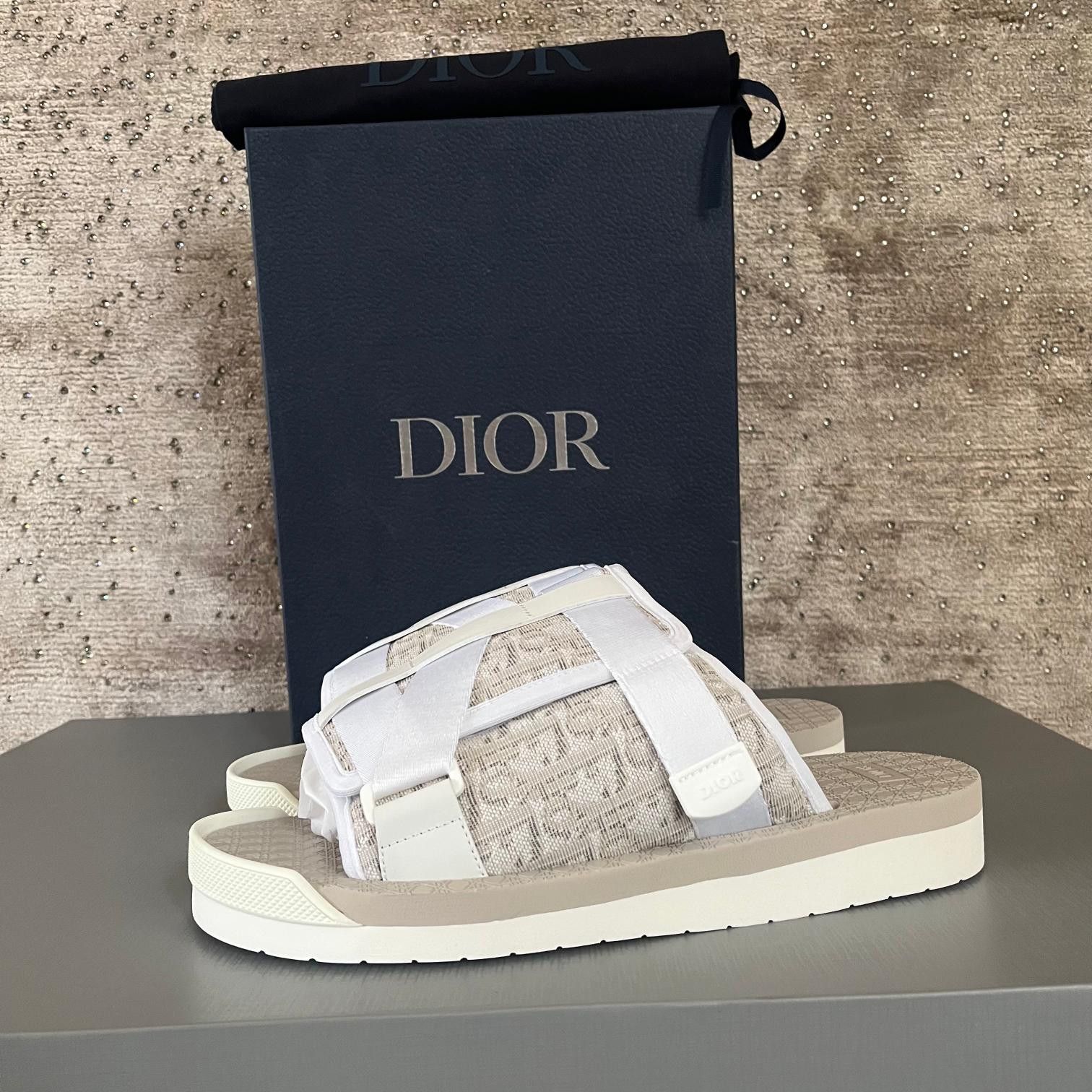 Dior o1rshd1 Alpha Sand Oblique Sandals in White | Grailed