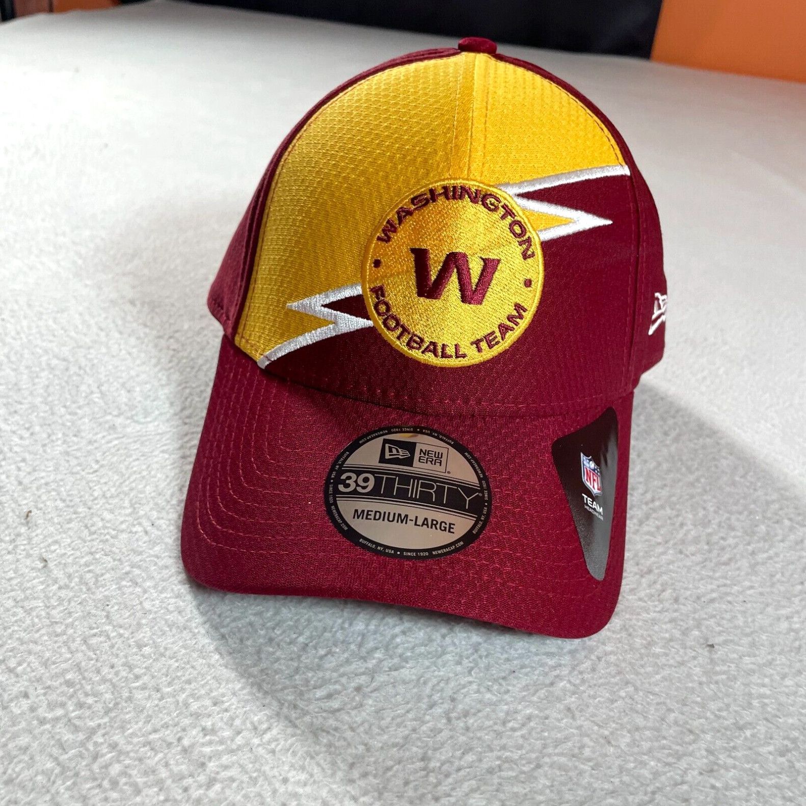 New Era Washington Football Team Hat Lightning Bolt Mens Medium Red 39 ...