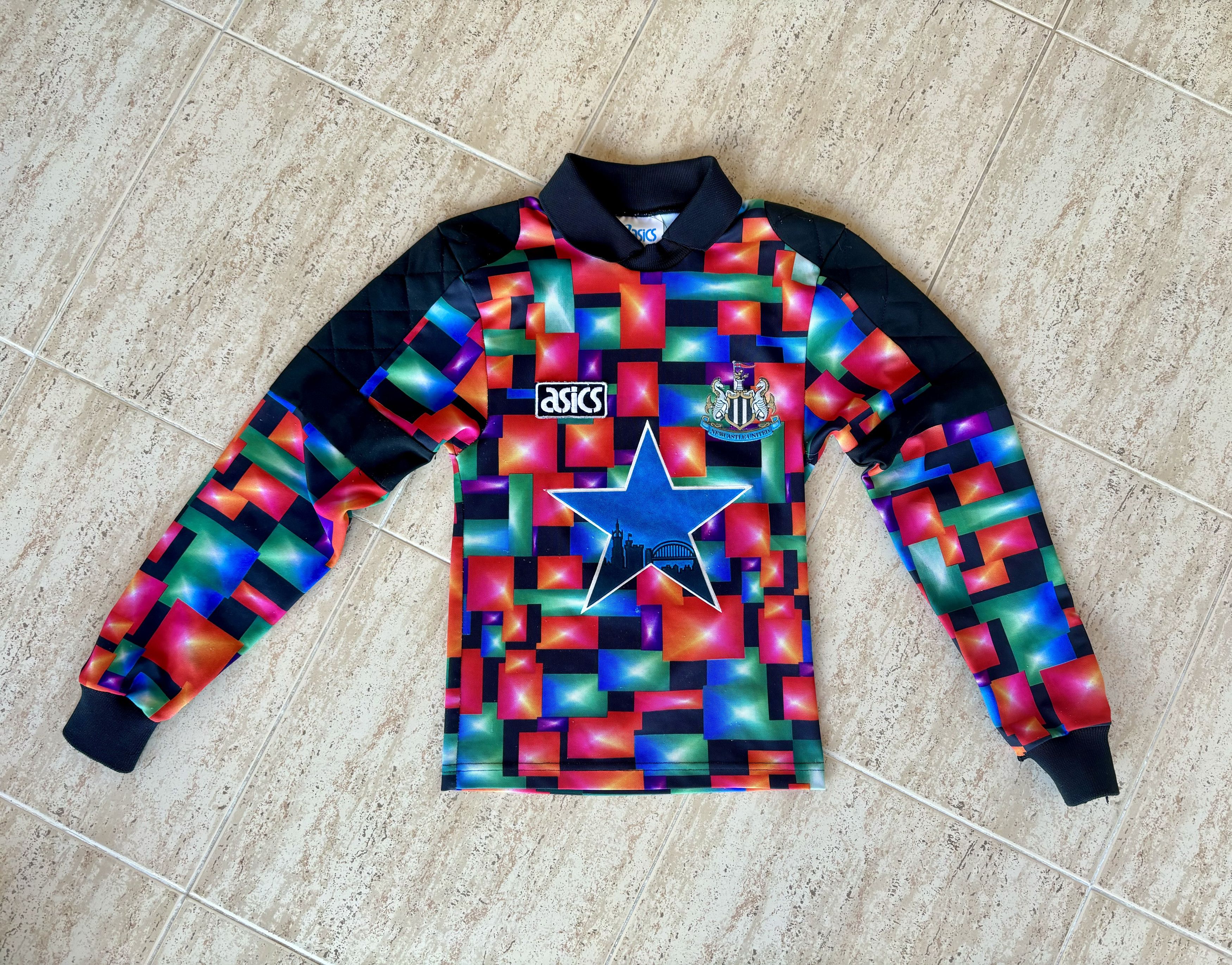 Asics Vintage Newcastle United Asics Goalkeeper Jersey-Rare Design ...