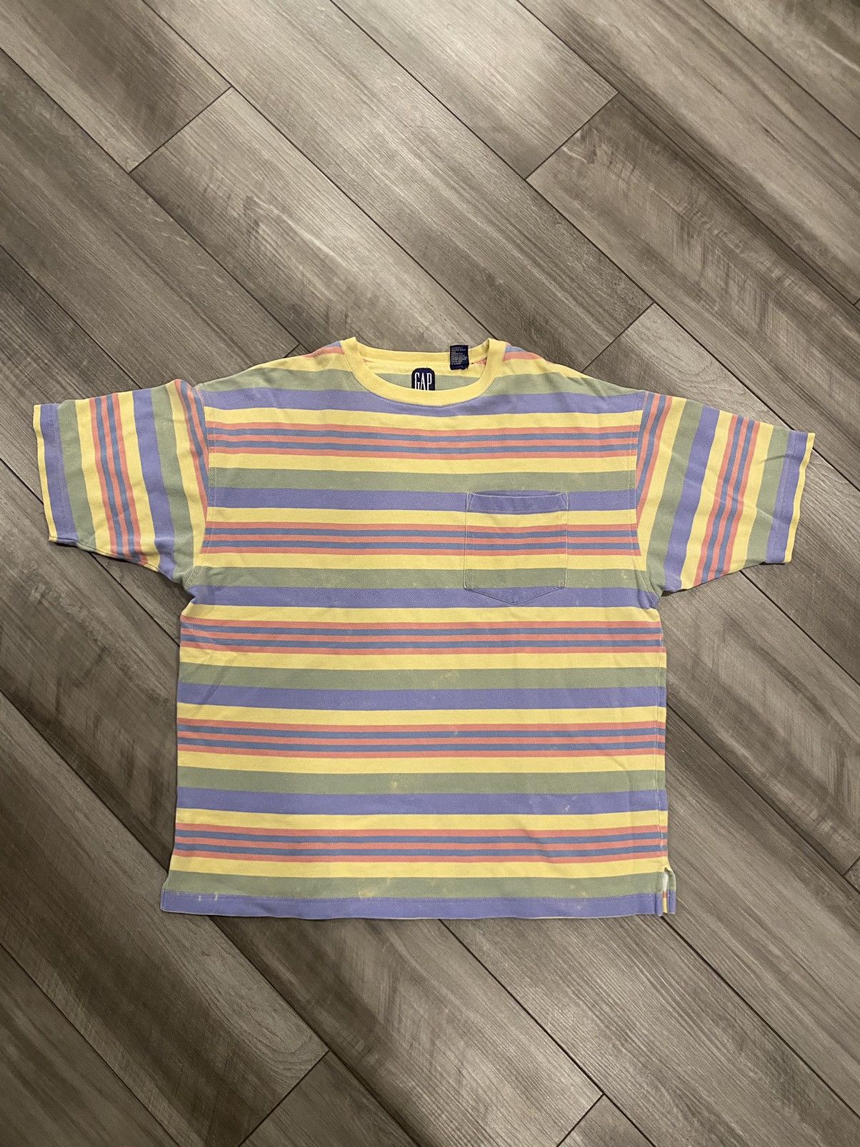 Gap × Streetwear × Vintage CRAZY Vintage 90s Essential Colorway Tee ...