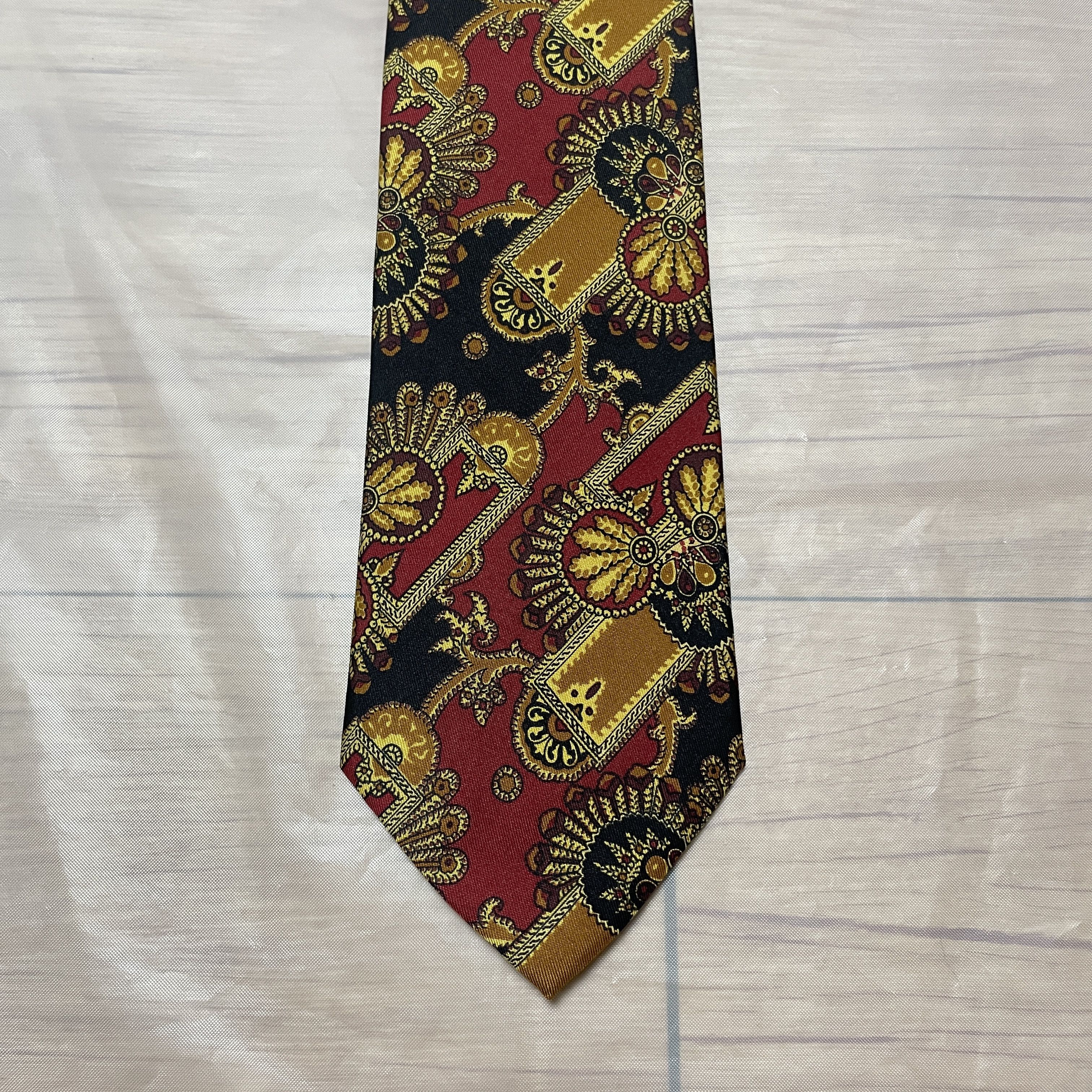 Drake's Drakes X Fairfax Classic Medal Red/BK/YW Tie | Grailed