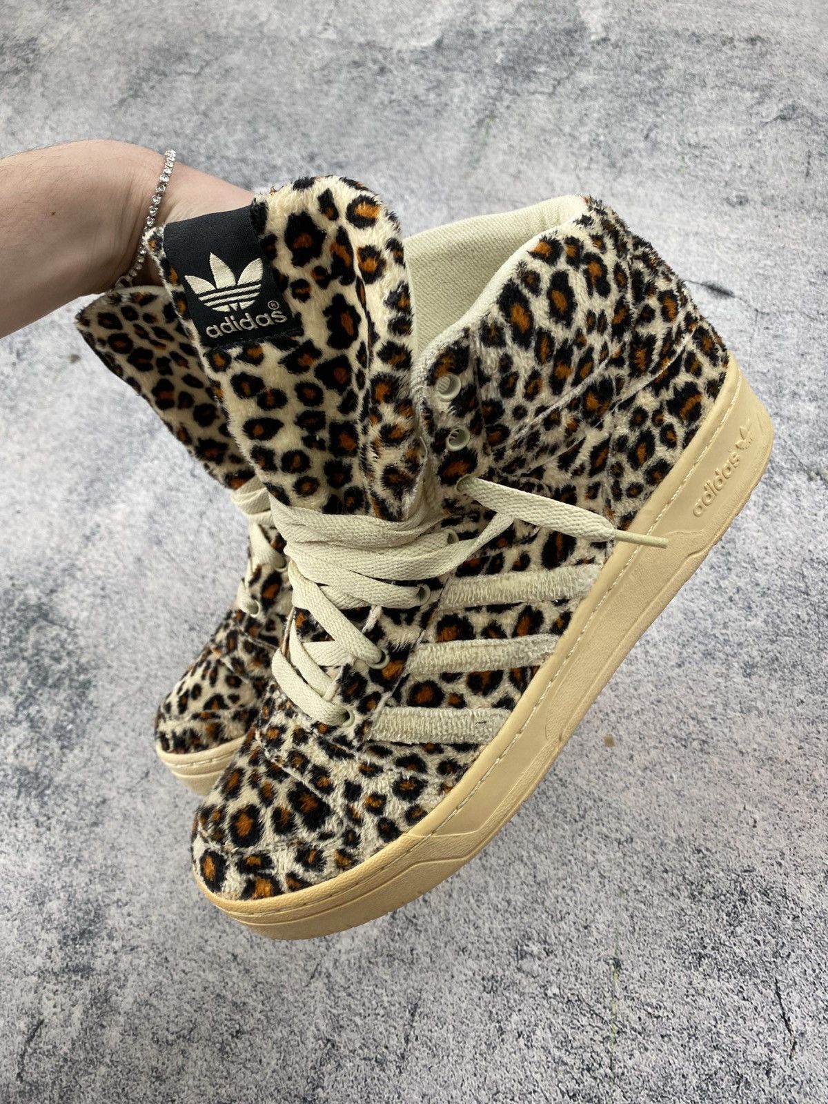 Great Description About Adidas Leopard Jeremy Scott