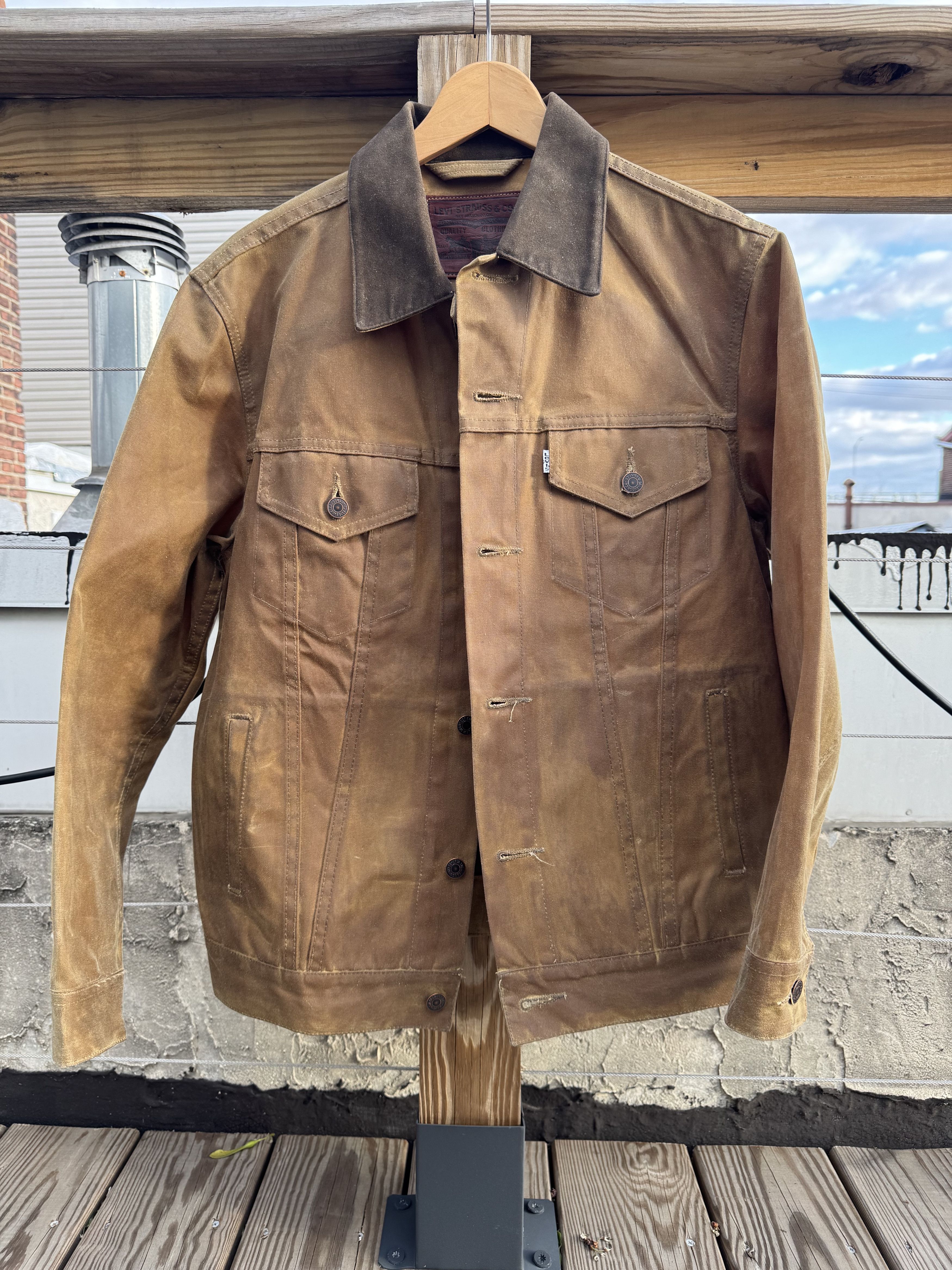 Filson × Levi's Levi’s x Filson Waxed Tin Cloth Trucker Jacket – Tan ...