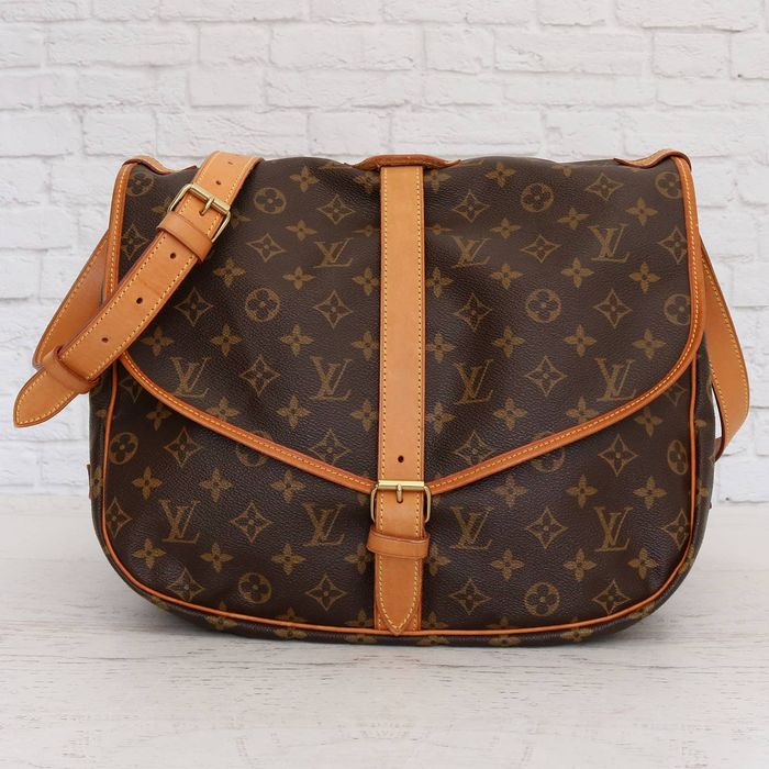 Louis Vuitton Louis Vuitton Saumur 35 Monogram Crossbody Canvas ...