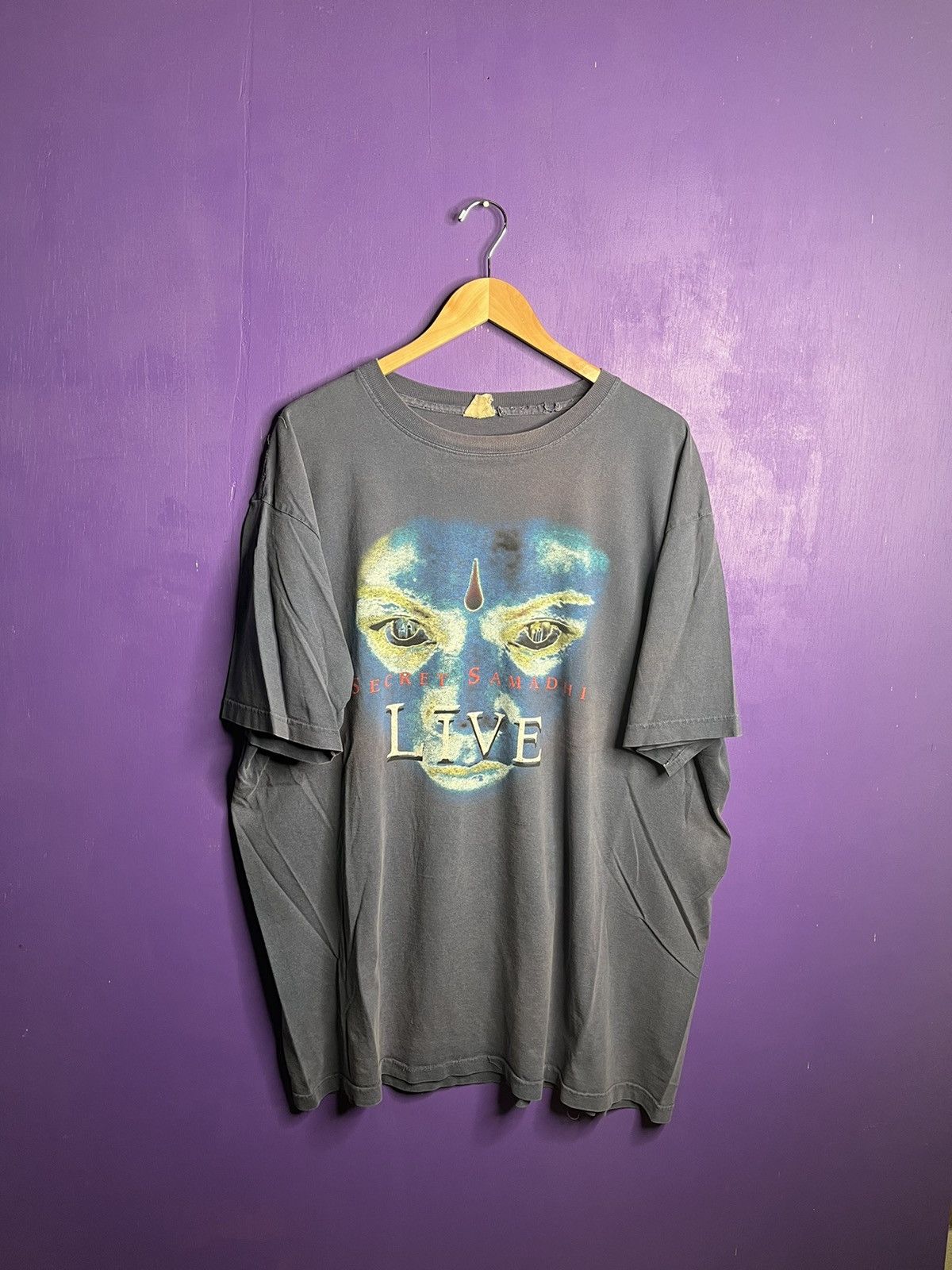 Band Tees × Tour Tee × Vintage Vintage 1997 Secret Samadhi world tour t ...