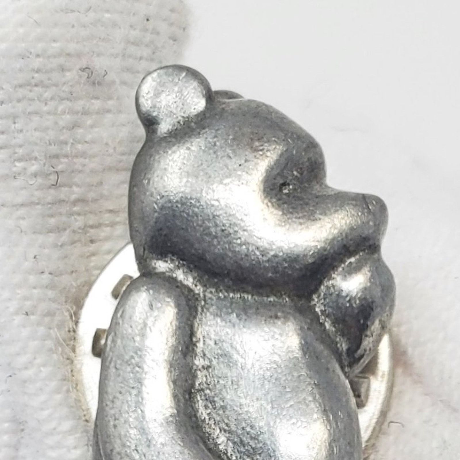 Disney Disney Danforth Pewter Classic Winnie the Pooh Silver Brooch ...